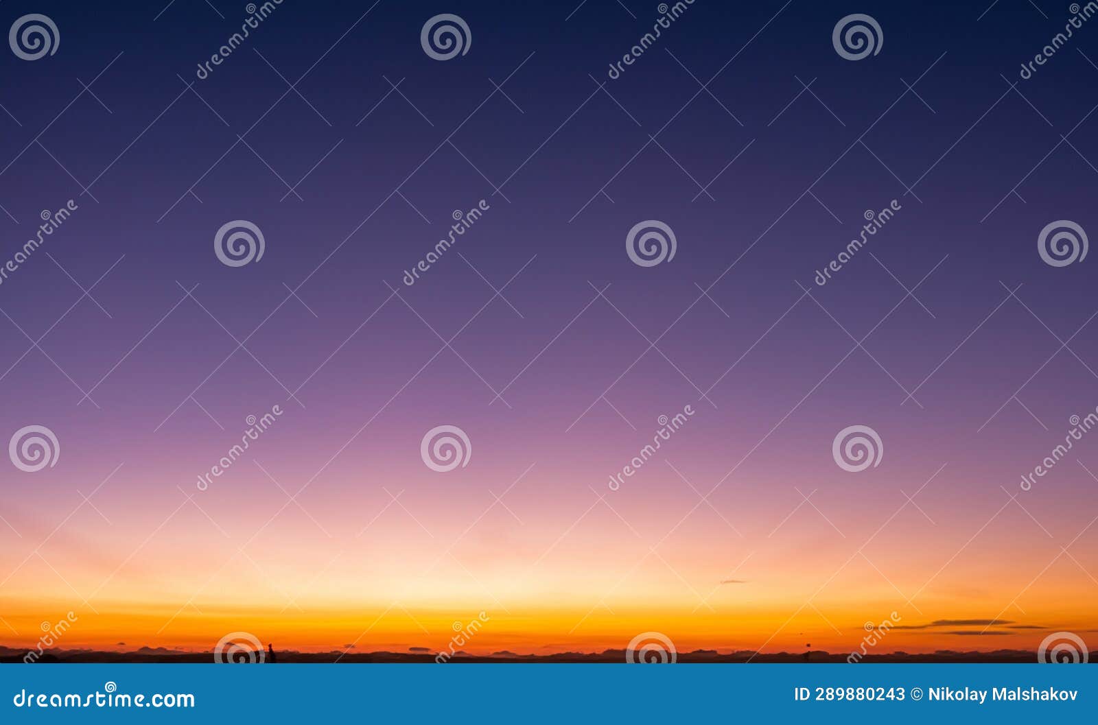 The Beautiful Sky At Sunrise Paints The Horizon With A Captivating ...