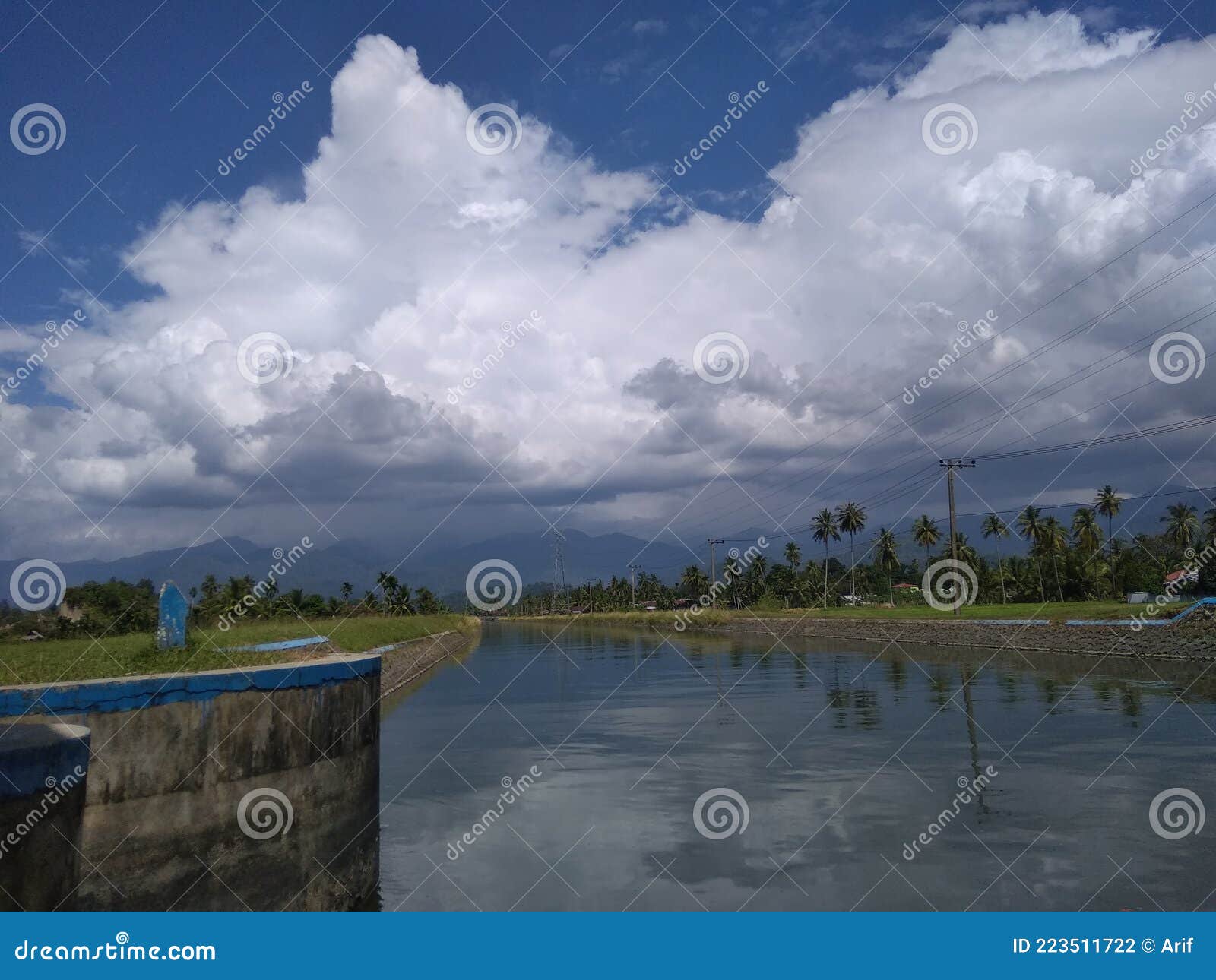 Beautiful Sky View and Water Stock Photo - Image of water, beautiful ...