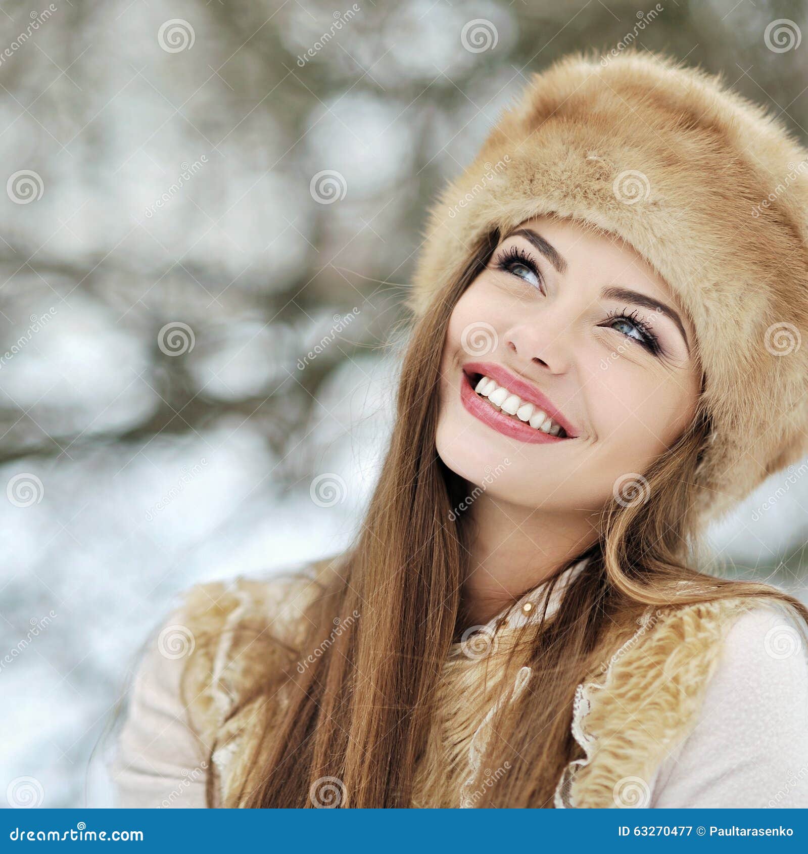 Beautiful Smiling Woman in Winter Stock Image - Image of model, female ...