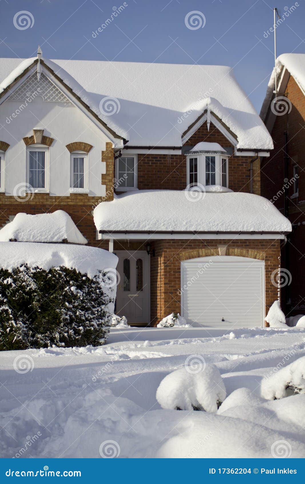 Beautiful Snow House Pictures