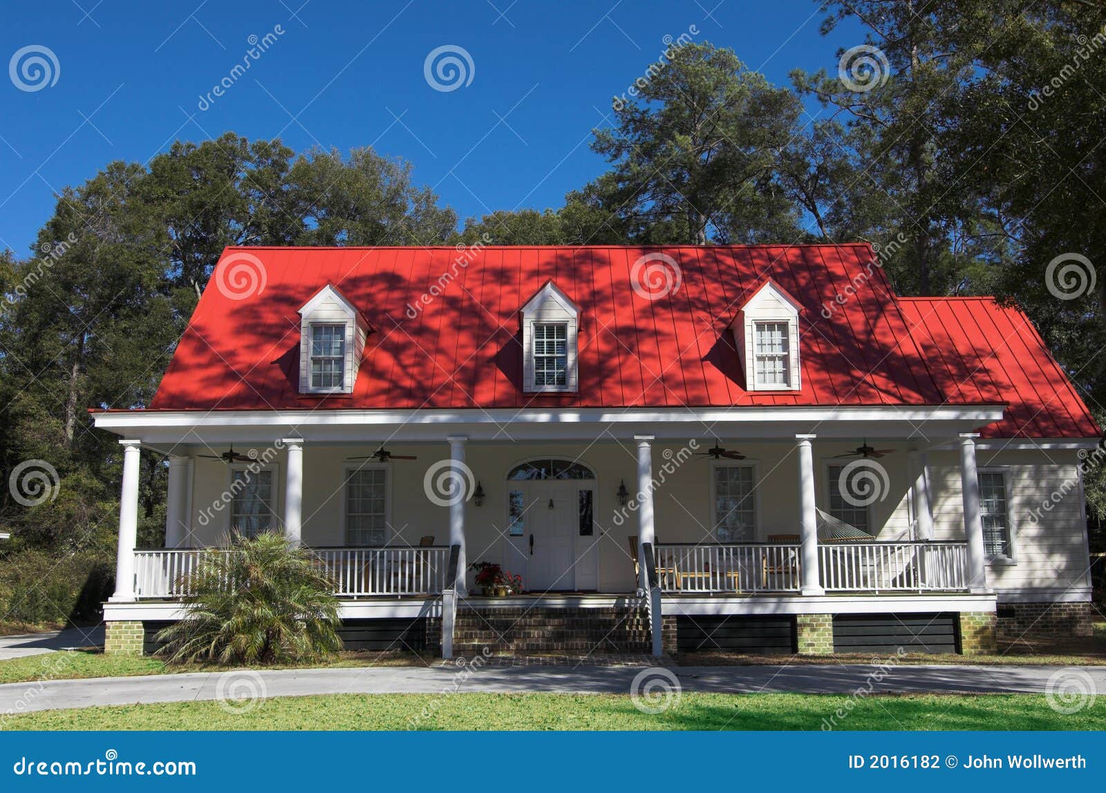 Beautiful southern home stock photo. Image of roof, space - 2016182