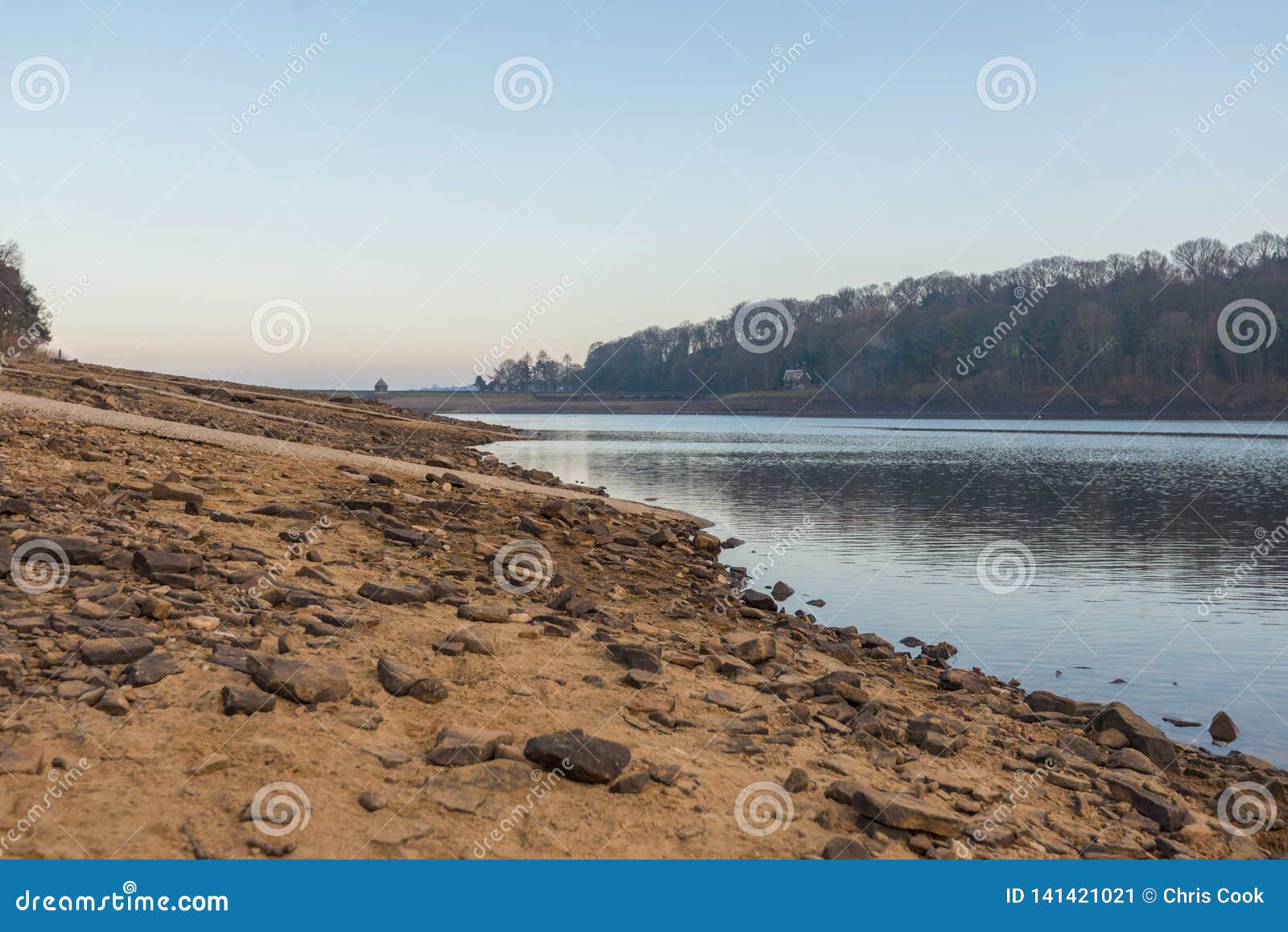 A Beautiful Spring Dat at Damflask Reservoir in the Peak District Stock ...