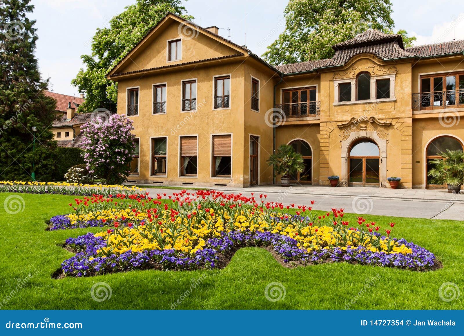 Beautiful spring park stock photo. Image of entertainment - 14727354