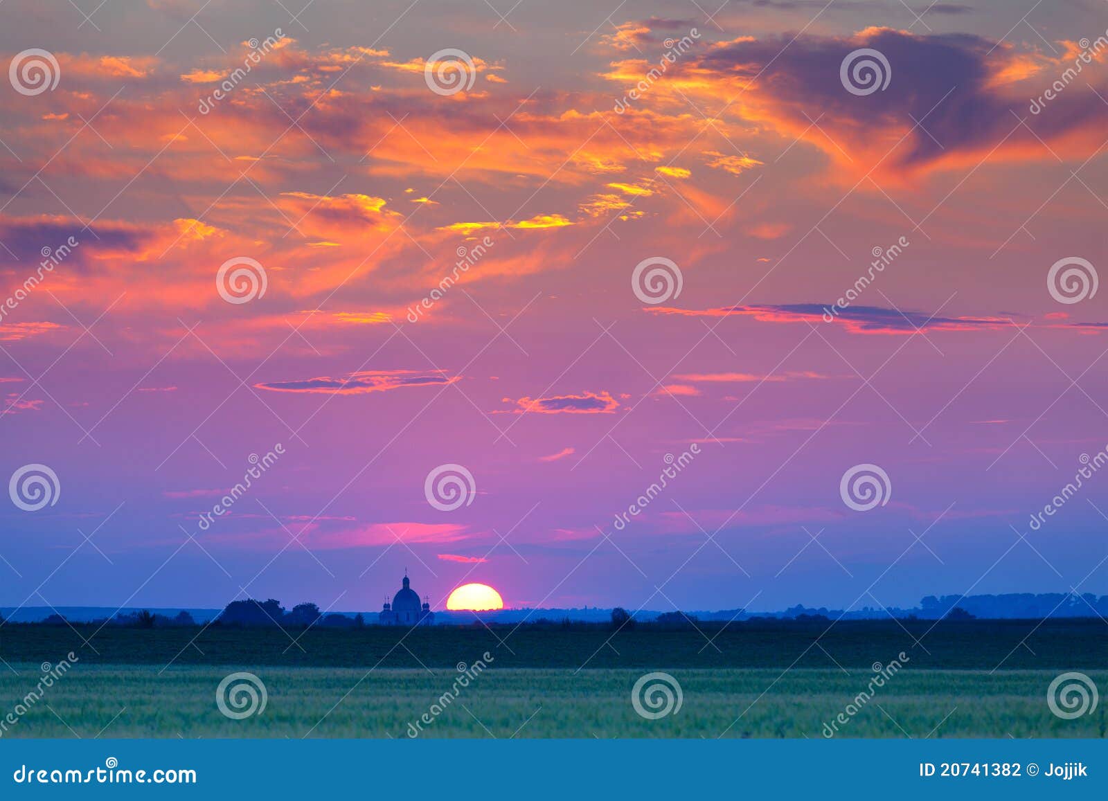 Beautiful summer sunset stock photo. Image of light, daybreak - 20741382