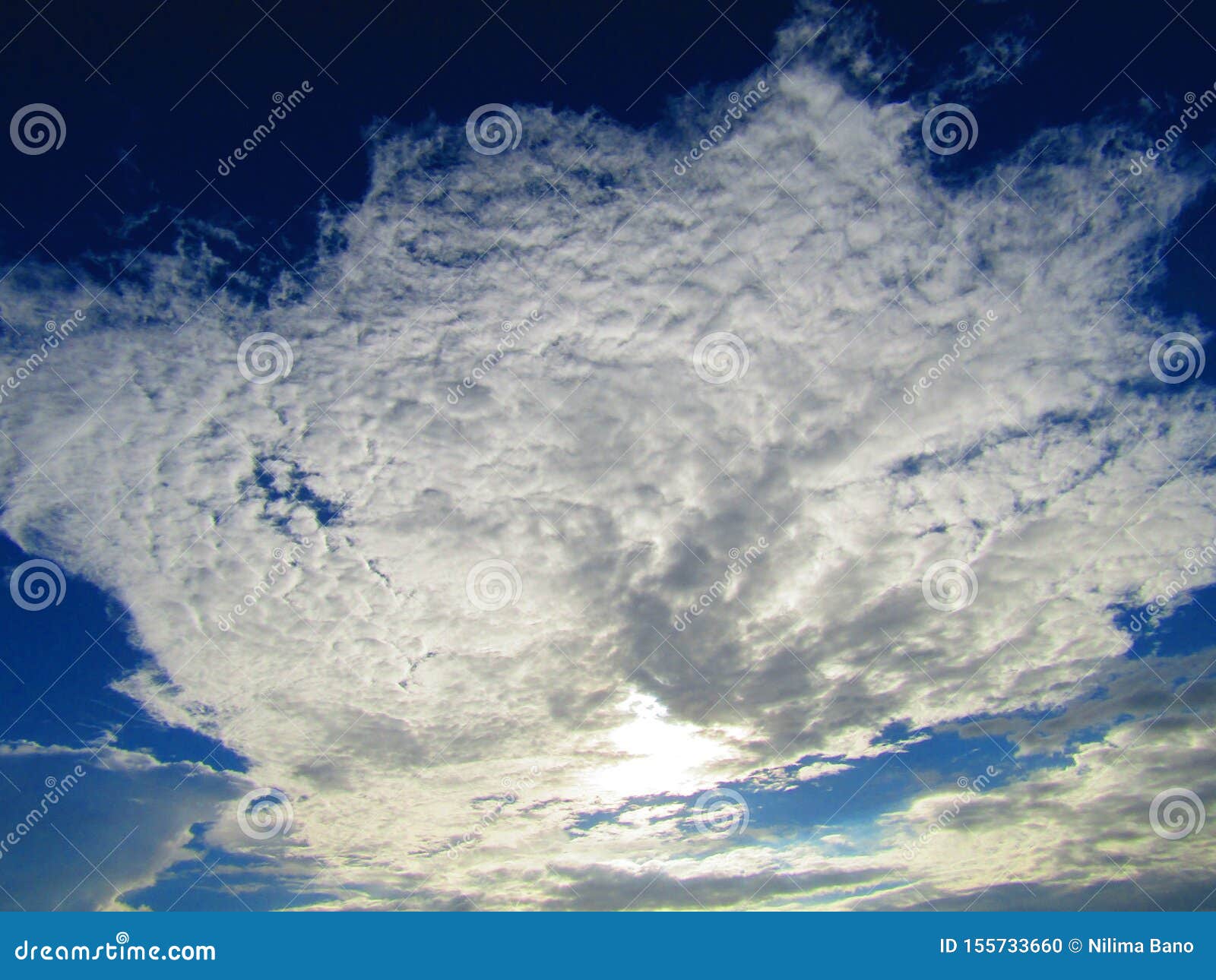 Beautiful Sunlight through Cloud and Sky Stock Photo - Image of blue ...