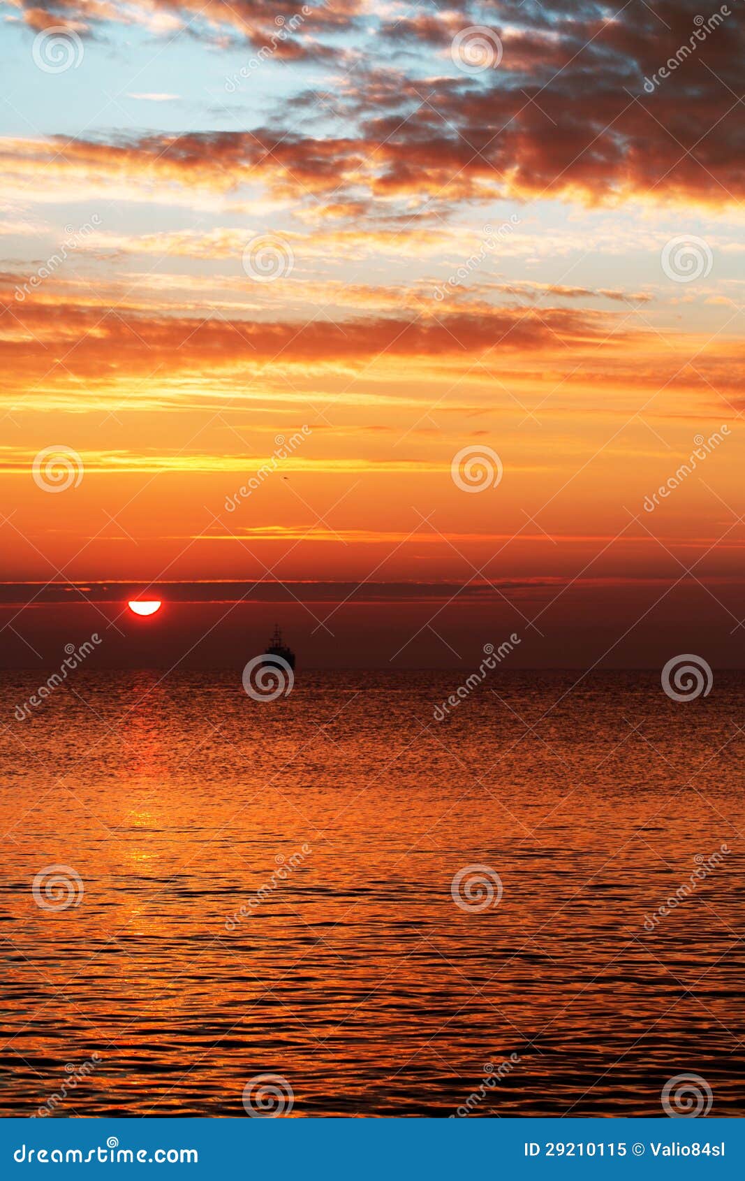 Beautiful Sunrise Over the Horizon Stock Image - Image of color ...