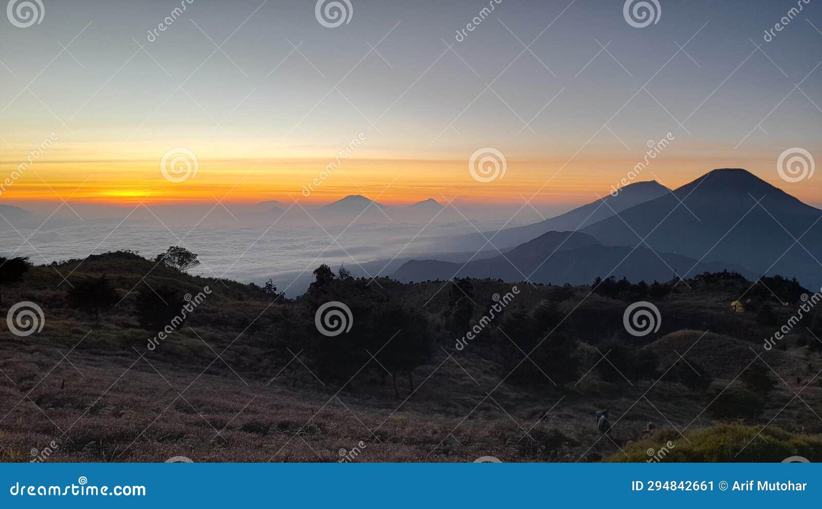 Sunrise of Prau Mountain stock image. Image of plateau - 294842661