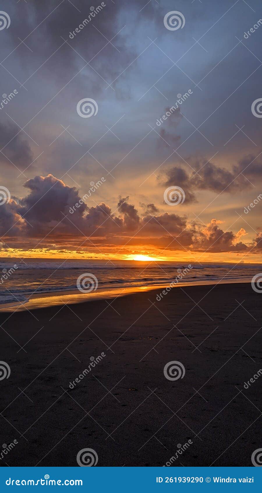 Beautiful Sunset Amidst the Silence of the Beach Stock Photo - Image of ...