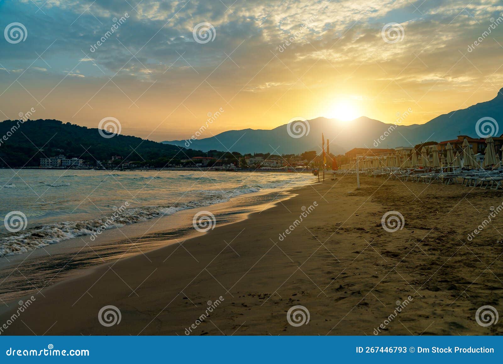 Beautiful Sunset on the Beach Stock Image - Image of aurunci, monti ...