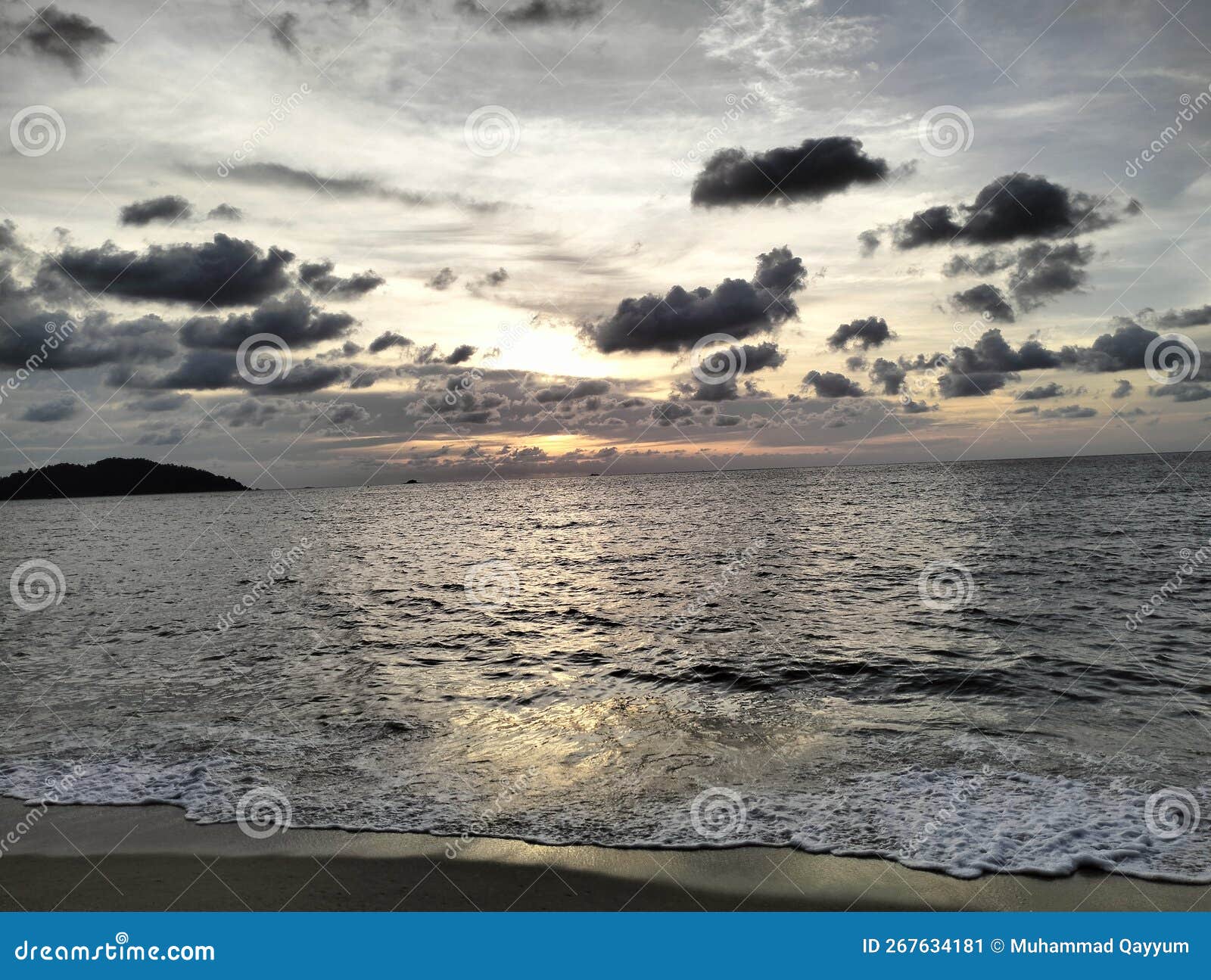 Beautiful Sunset with Beach View Stock Image - Image of shore, sunlight ...