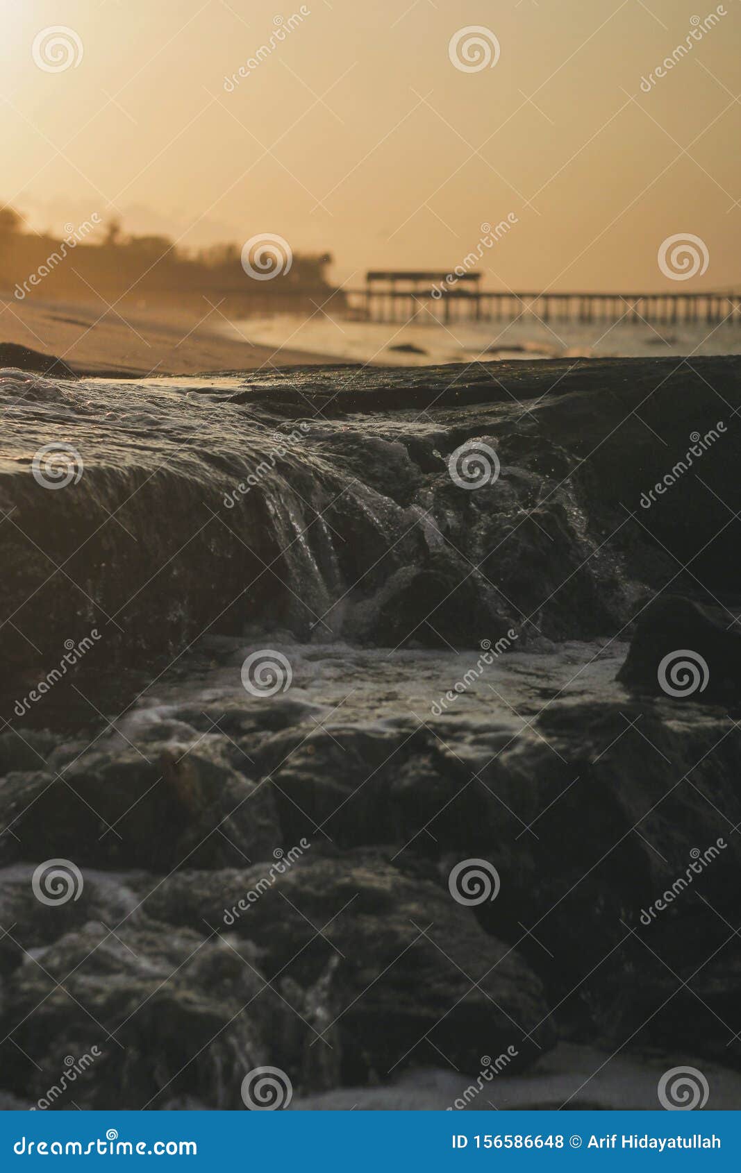 Beautiful Sunset on the Edge of the Beach Stock Photo - Image of ocean ...
