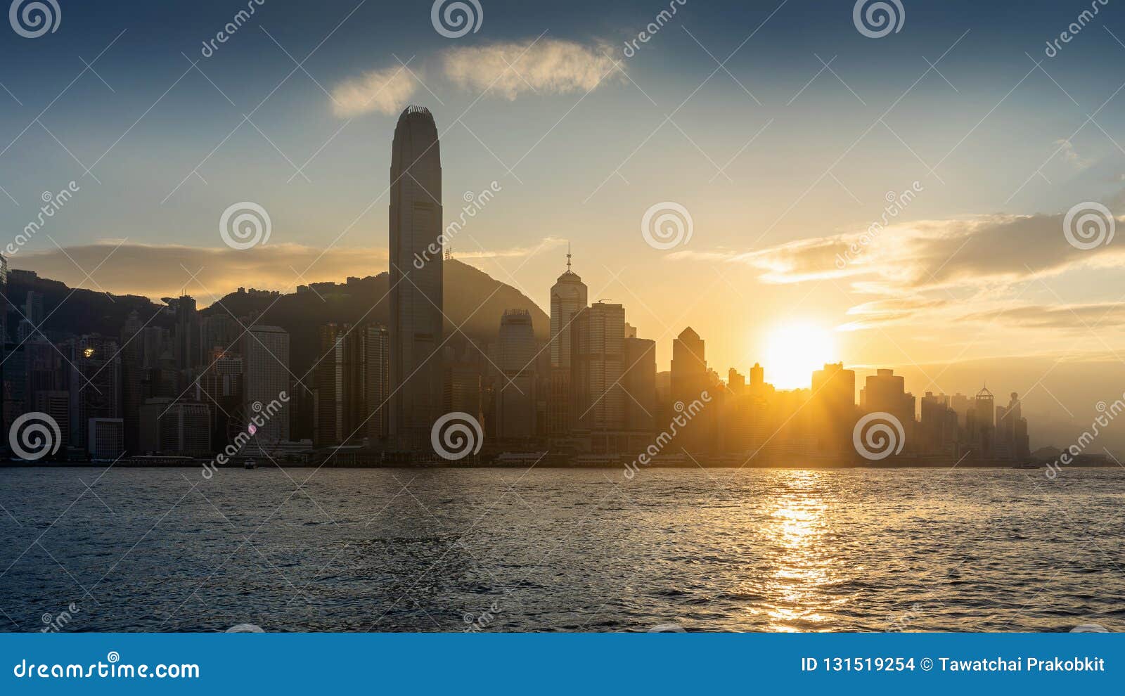 Beautiful Sunset at Hong Kong Stock Photo - Image of boat, city: 131519254