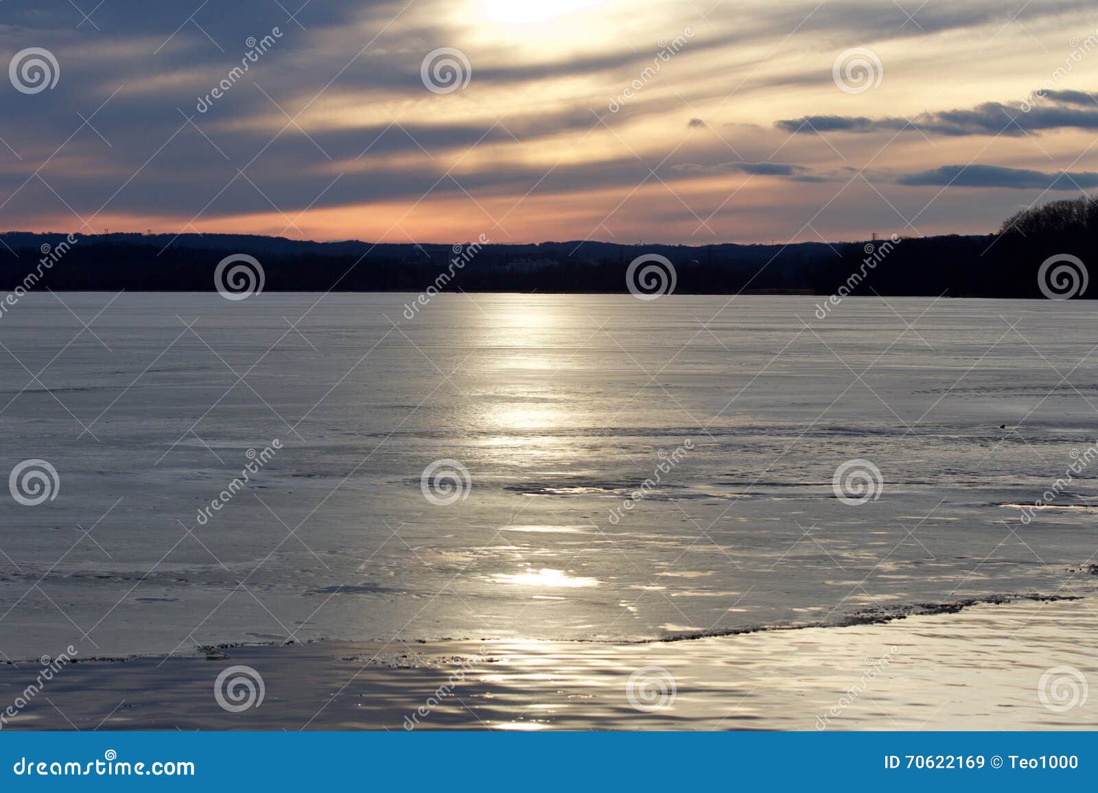 Beautiful Sunset on the Icy Lake Stock Image - Image of ontario ...