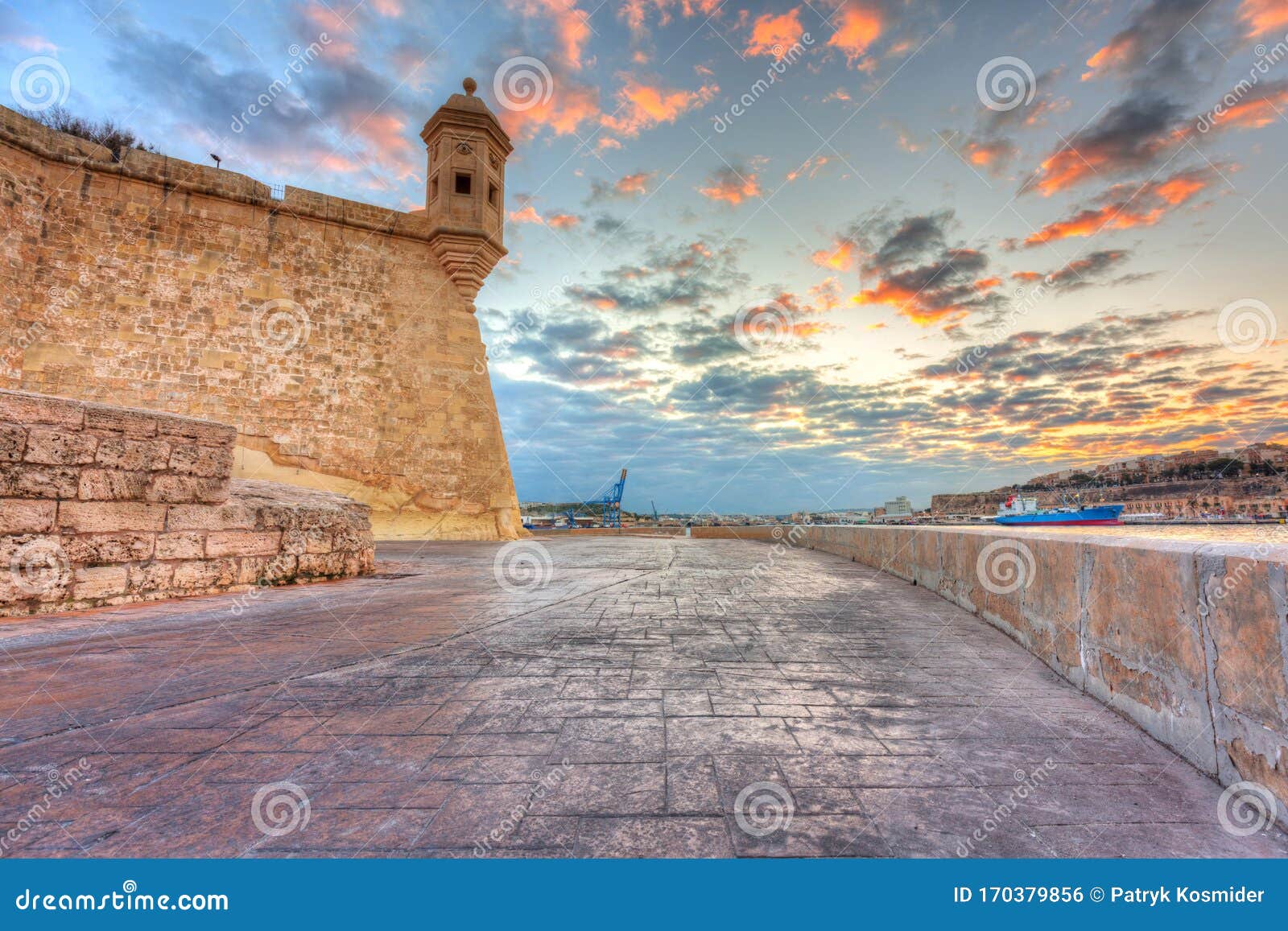Beautiful Sunset on the Isla Peninsula, Malta Stock Photo - Image of ...