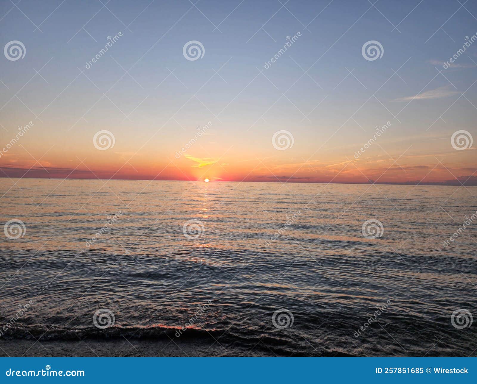 Beautiful Sunset Over the Lake Erie Stock Image - Image of water, dusk ...