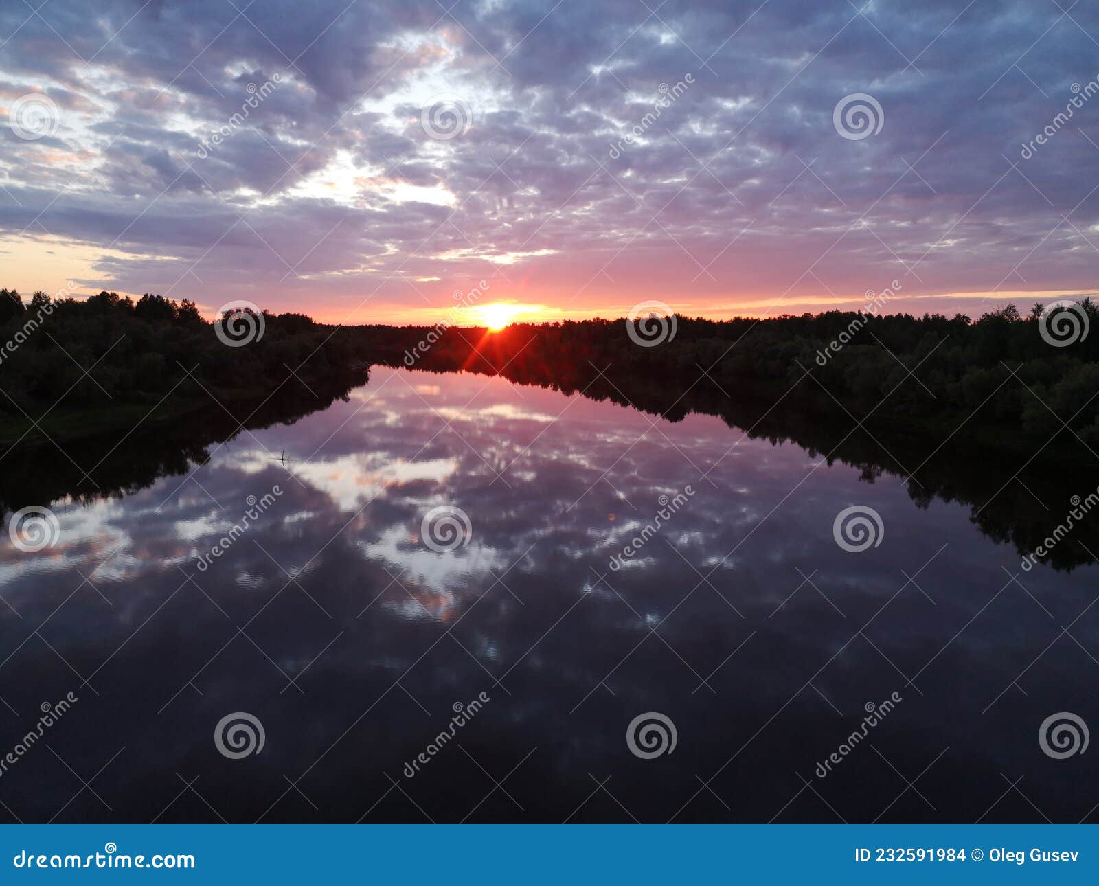 Beautiful Sunset on the River Stock Photo - Image of horizon, sunrise ...