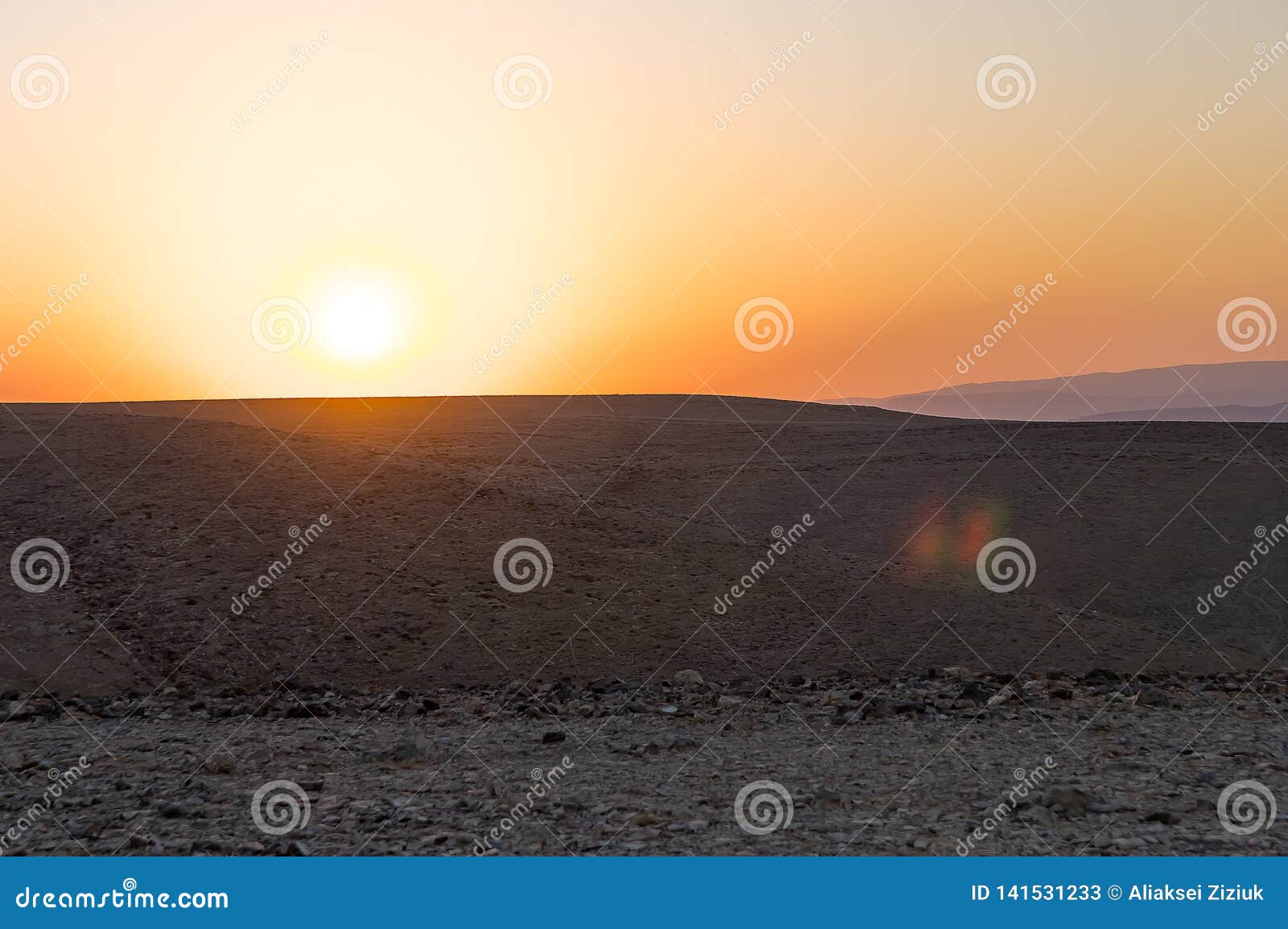 Beautiful Sunset in a Rocky Desert Stock Image - Image of yellow, cliff ...
