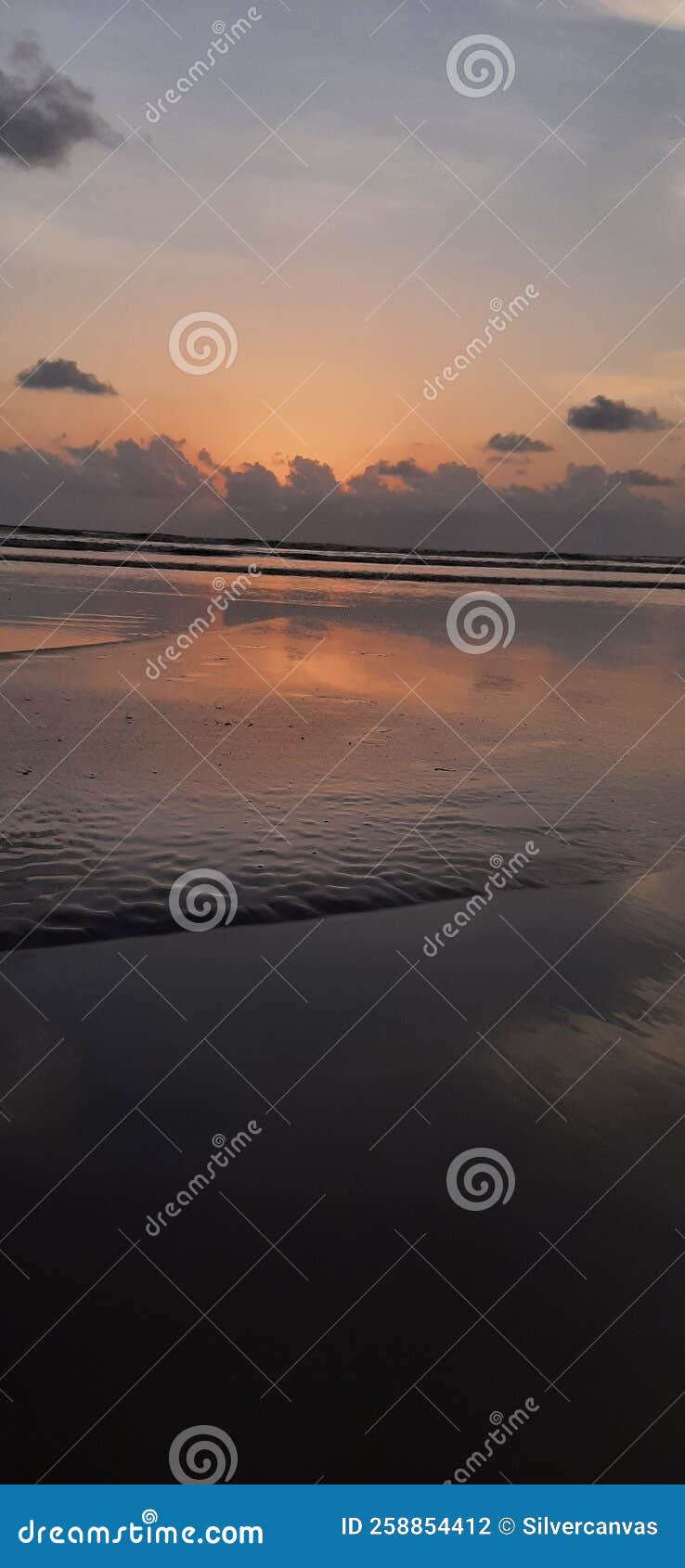 A Beautiful Sunset Scene at the Beach Stock Photo - Image of dawn ...