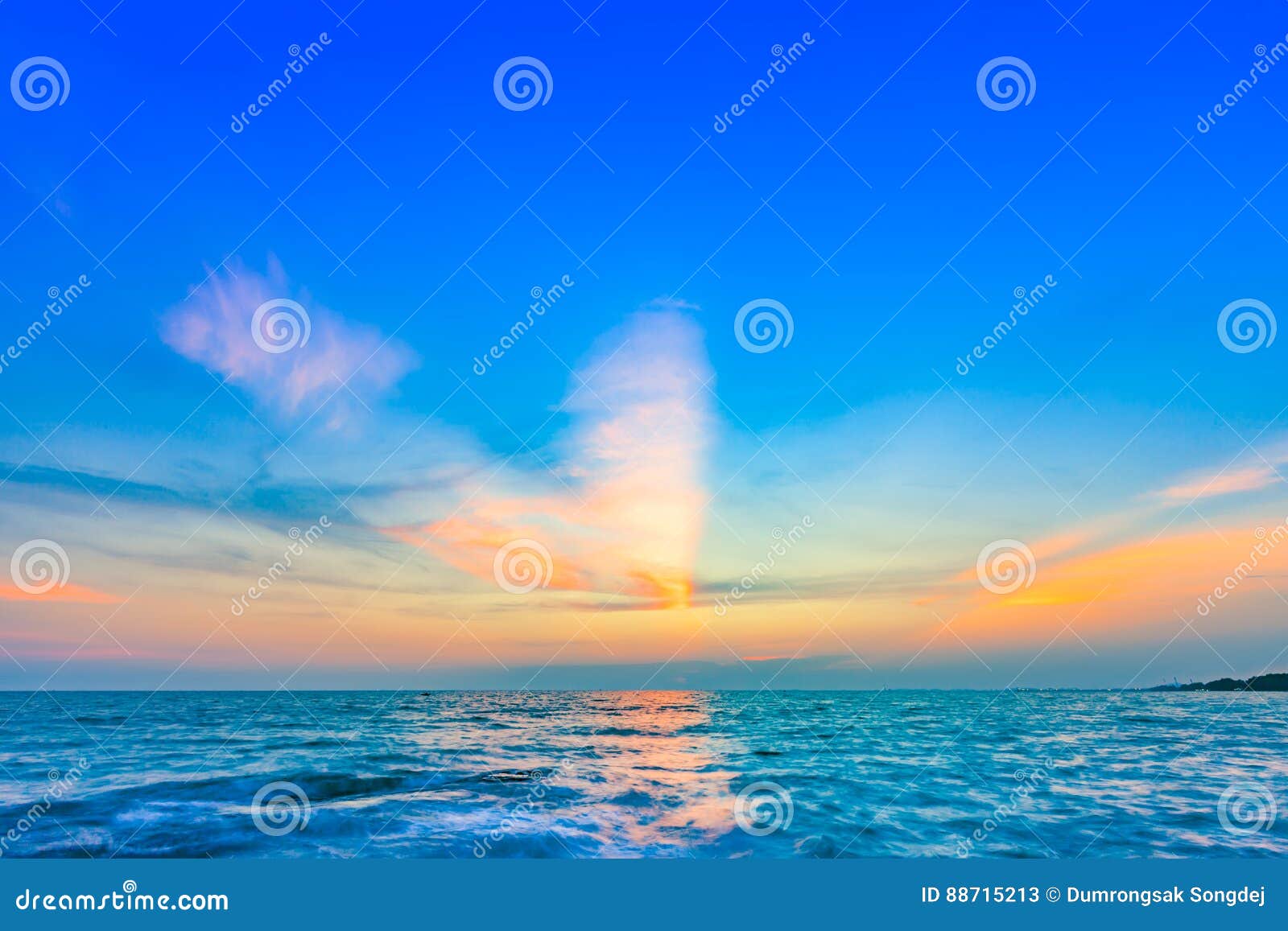 Beautiful Sunset at the Sea with Colorful Shading Sky Stock Image ...