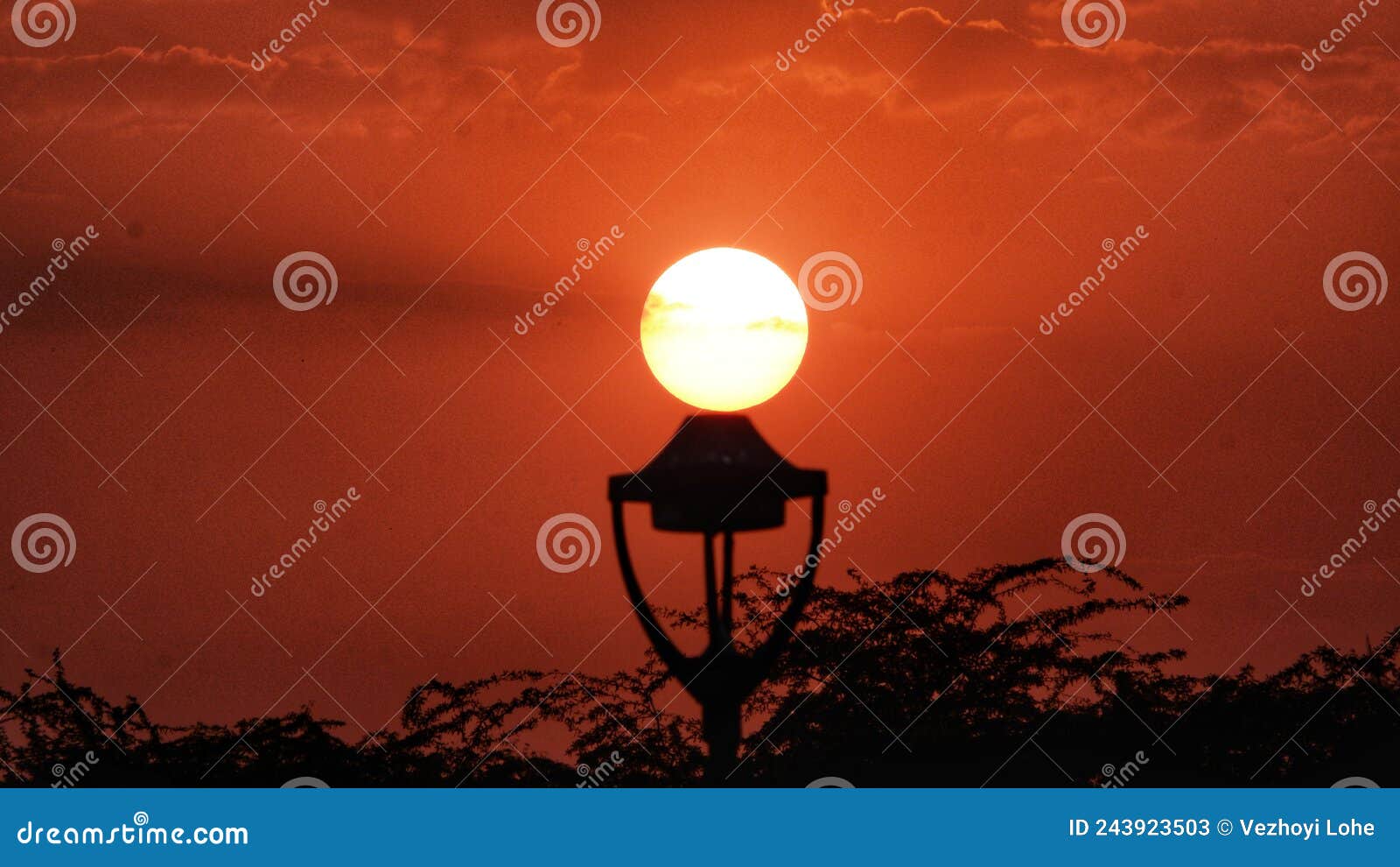 Beautiful Sunset on Top of a Light Pole Stock Image - Image of sunset ...