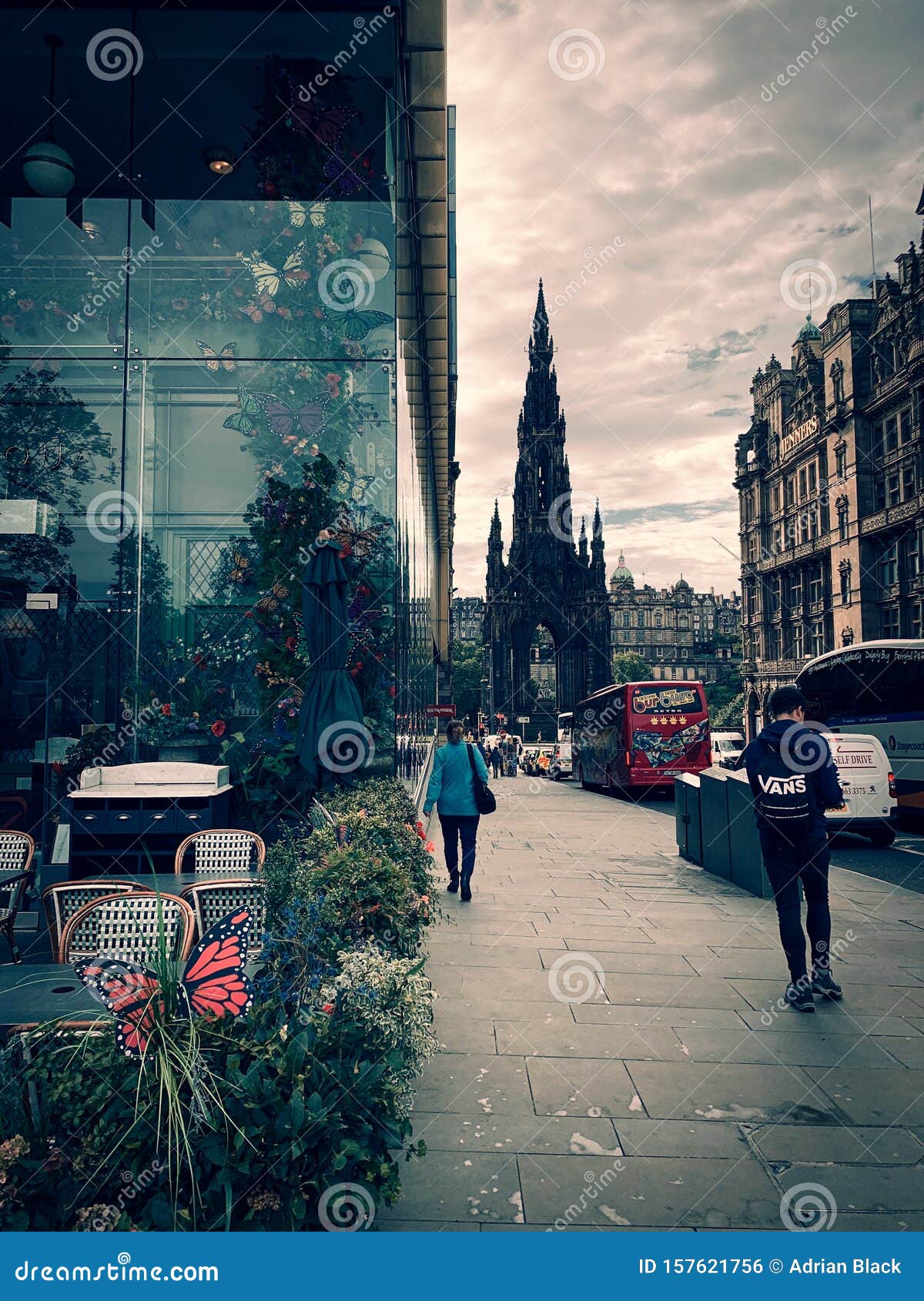 Edinburgh - town centre editorial photo. Image of town - 157621756
