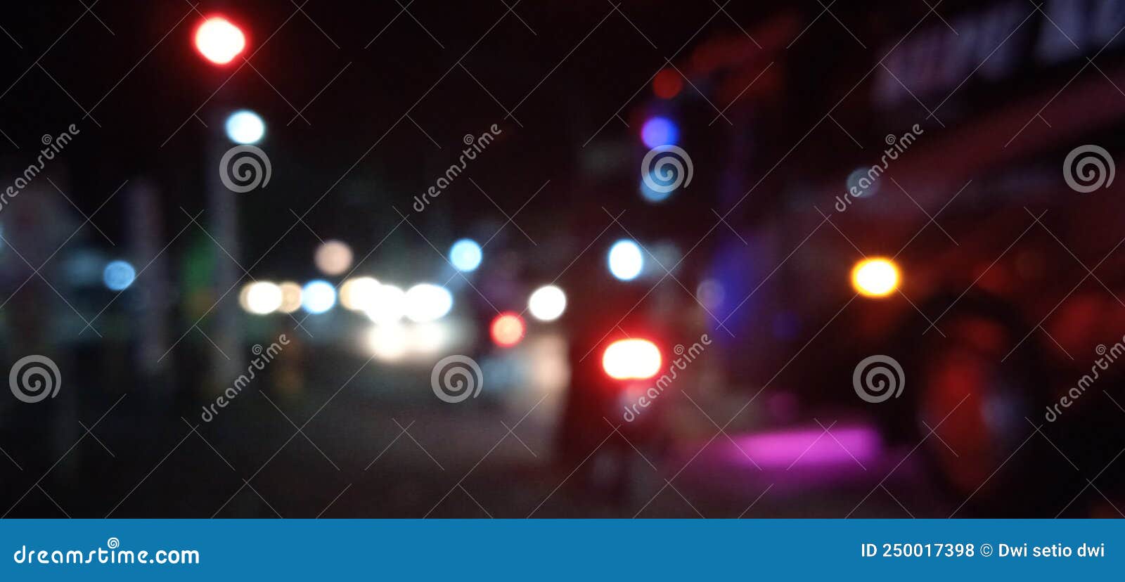Beautiful Traffic Light Conditions at Night Stock Photo - Image of ...