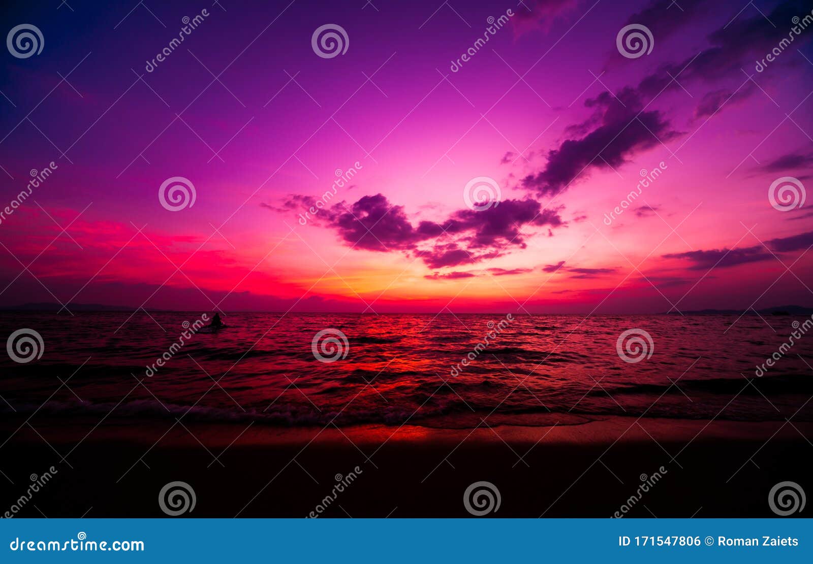 Beautiful Tropical Beach. Sunrises and Sunsets. Ocean Stock Photo ...
