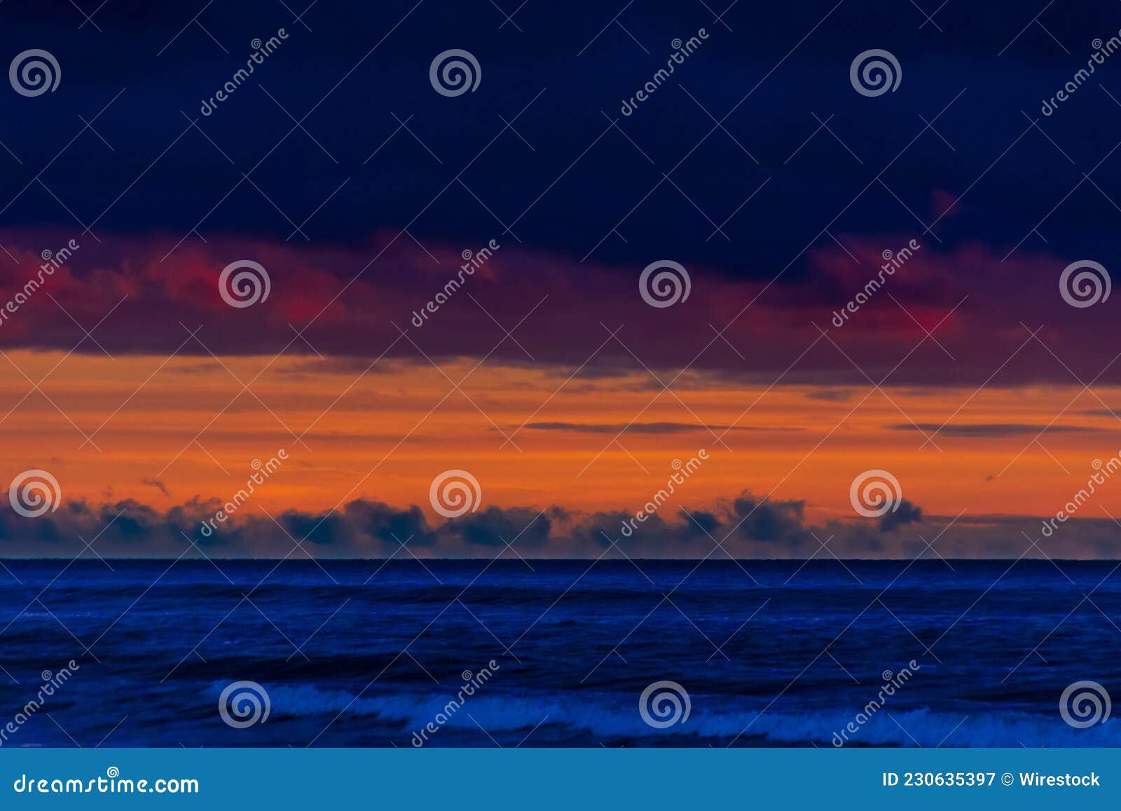 Beautiful View of the Calm Sea Gleaming Under the Sunrays during Sunset ...