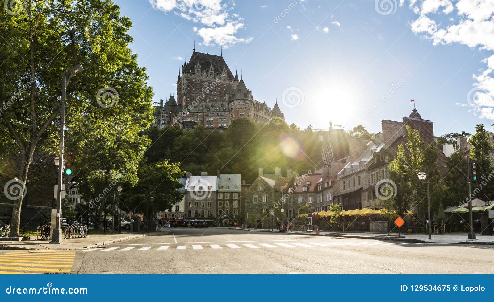 A Beautiful View of Chateau Frontenac in Summer Quebec City, Canada ...