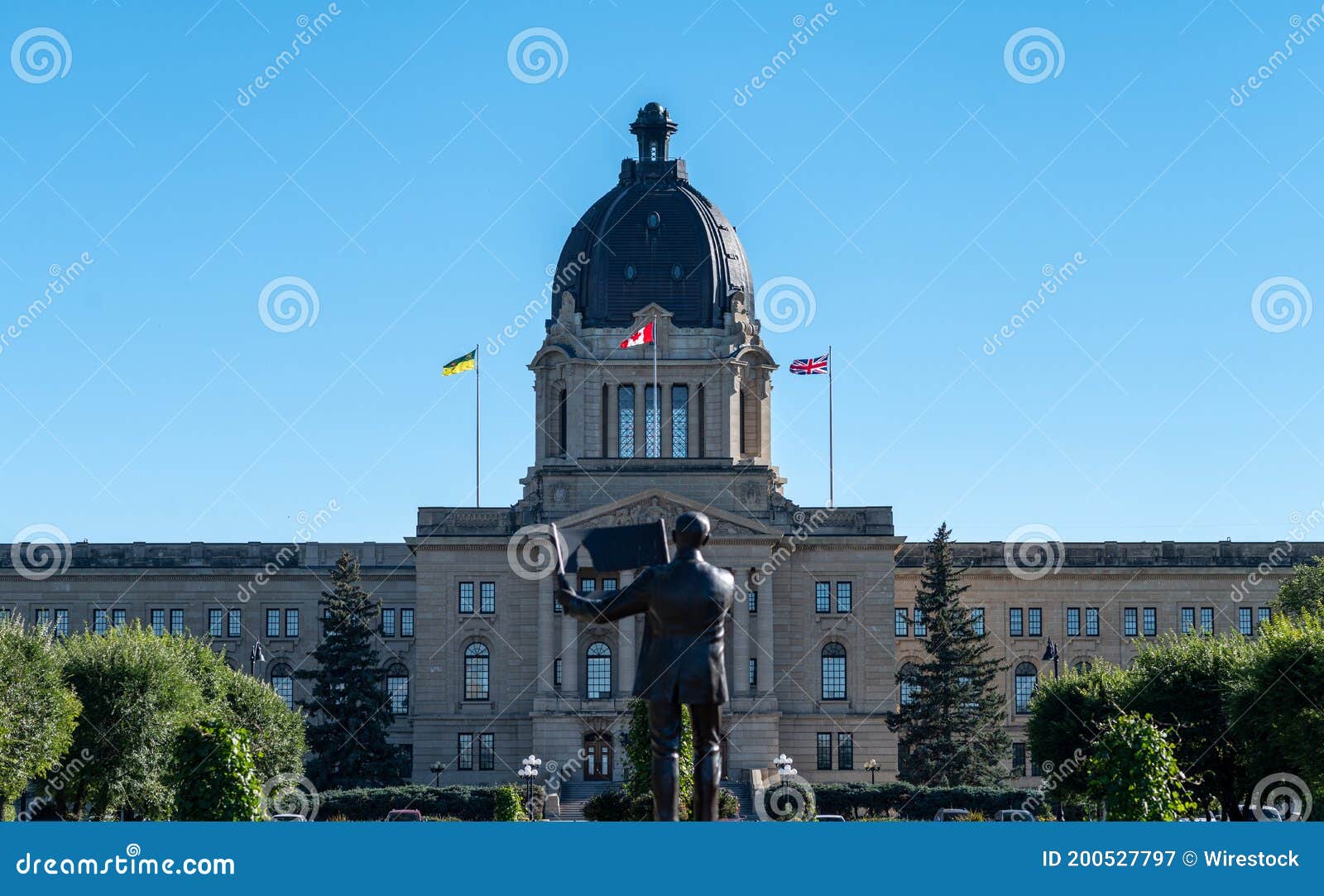 Beautiful View of the Facade of Saskatchewan Legislative Building in ...