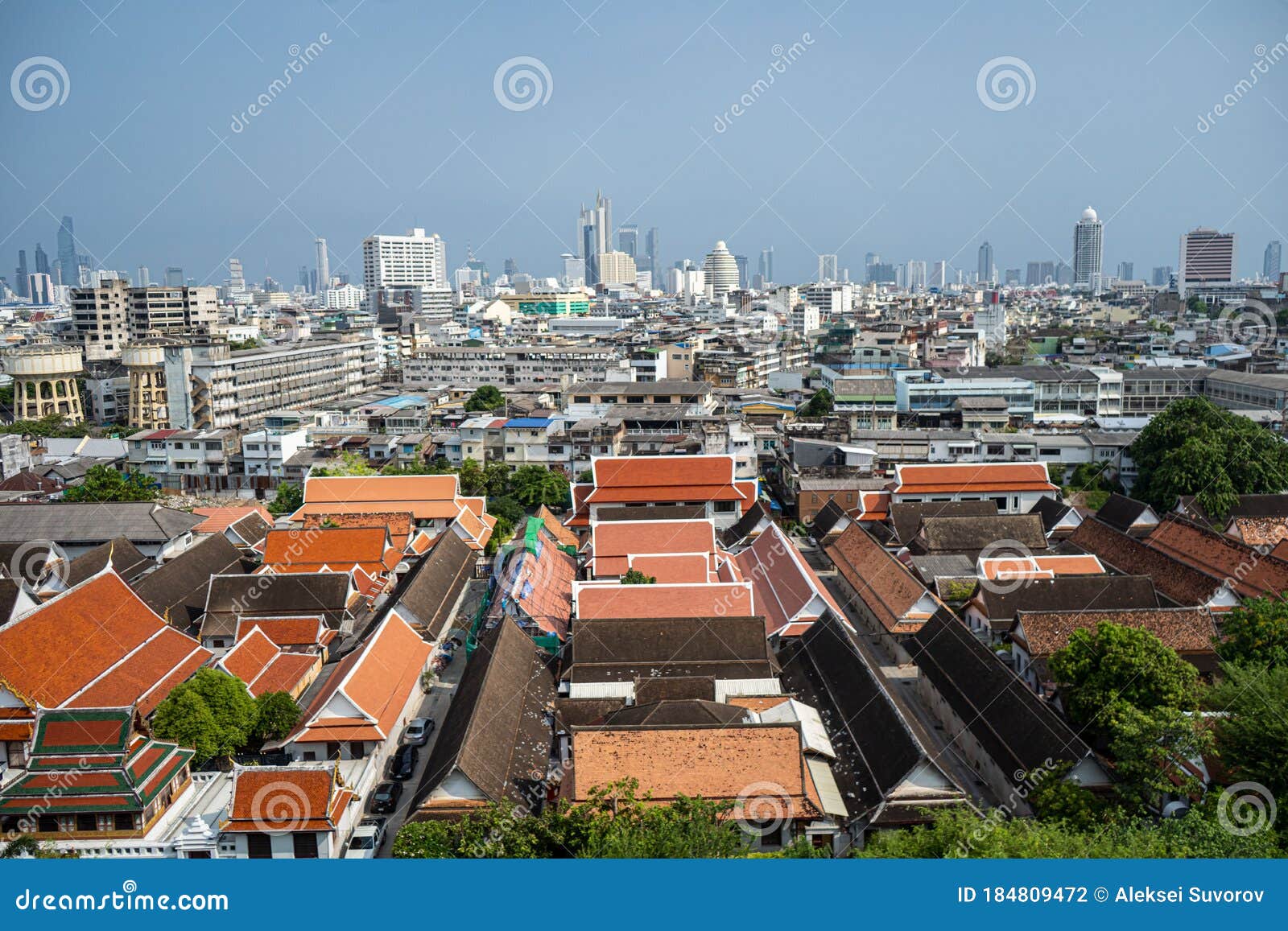 A Beautiful View of Golden Mount in the City. Editorial Photography ...