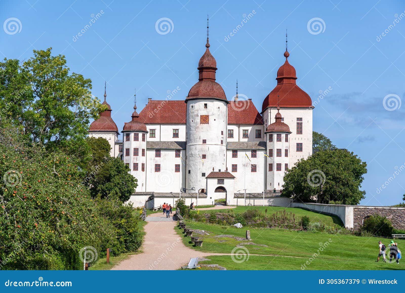 Lacko Castle Royalty-Free Stock Photo | CartoonDealer.com #30411201