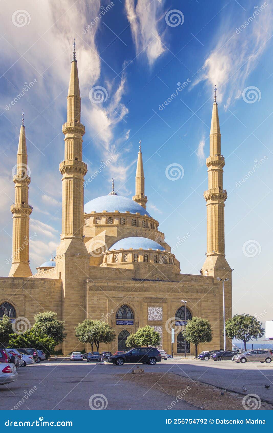 Beautiful View of Mohammad Al-Amin Mosque and Downtown Beirut Editorial ...
