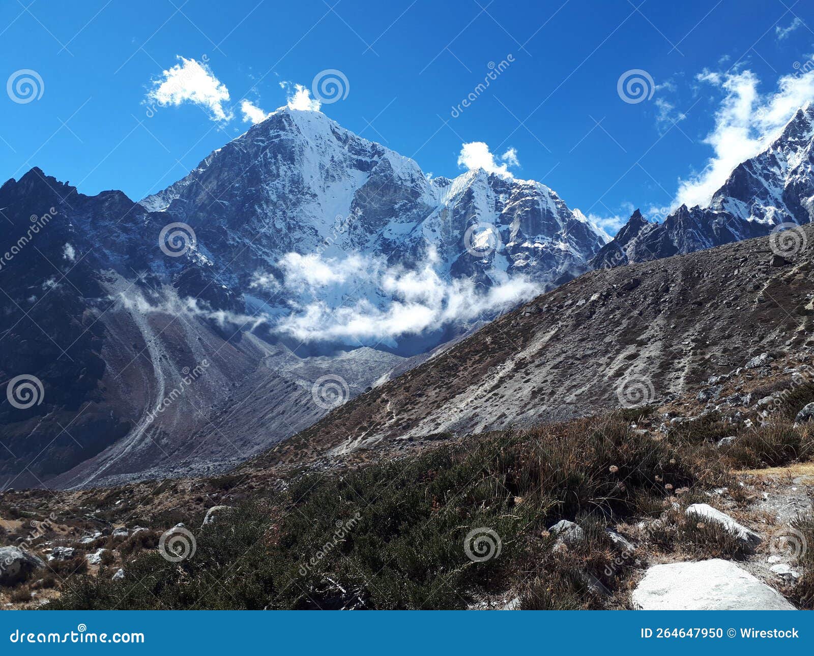 Beautiful View of a Mount Everest Stock Photo - Image of hiking, mount ...
