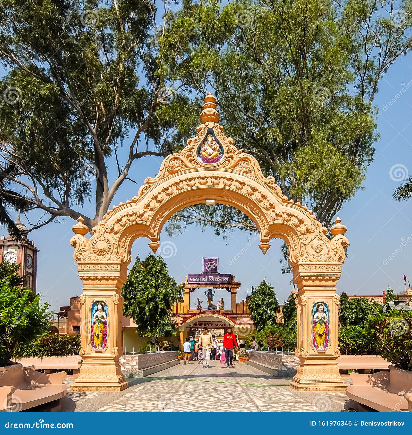 Beautiful View of Parmarth Niketan Ashram in Rishikesh Editorial Photo ...