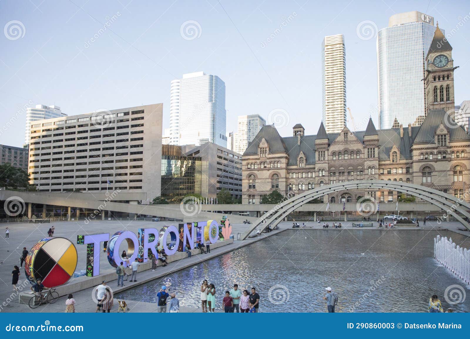 Beautiful View of the Toronto Sign is an Illuminated Three-dimensional ...