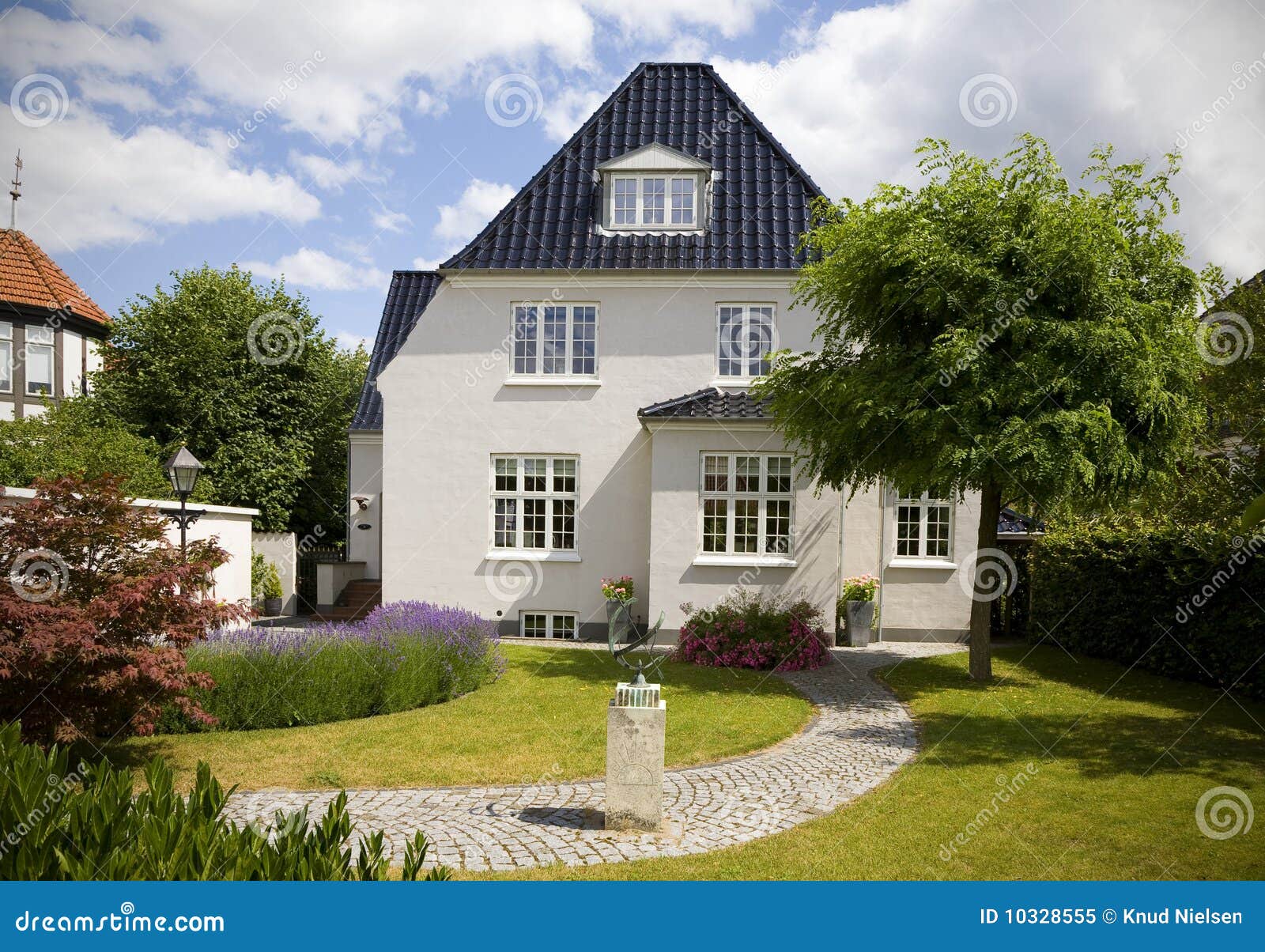 Beautiful villa stock image. Image of villa, sunny, denmark - 10328555