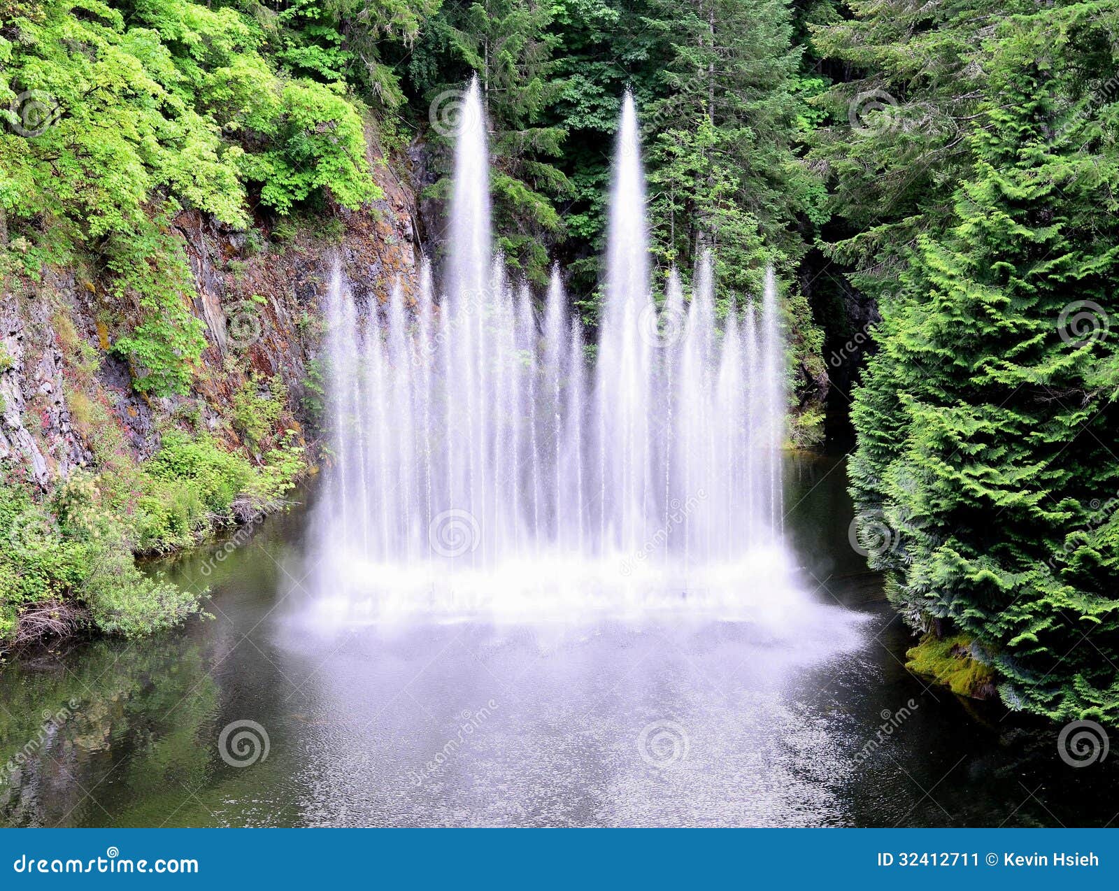 Beautiful water fountain stock image. Image of nature - 32412711