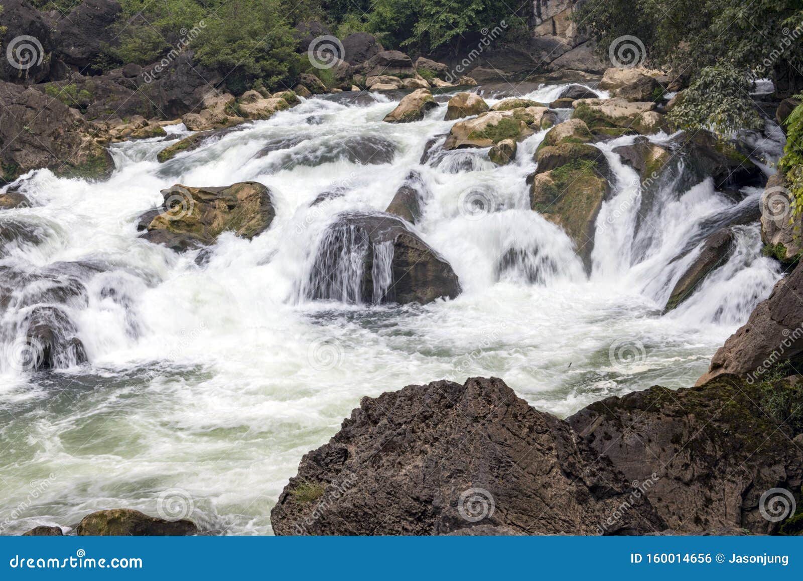 Beautiful Waterfall in Slow Motion Stock Photo - Image of leaf, dynasty ...