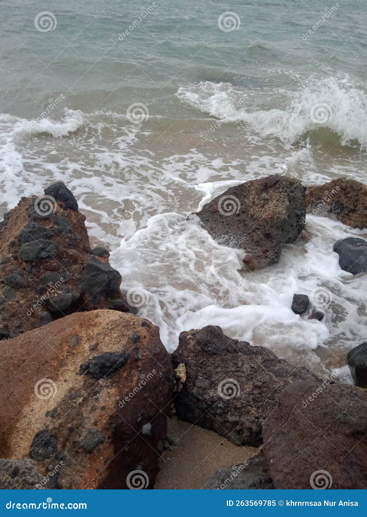 Beautiful Waves with Pretty Rocks Stock Image - Image of great, rocks ...