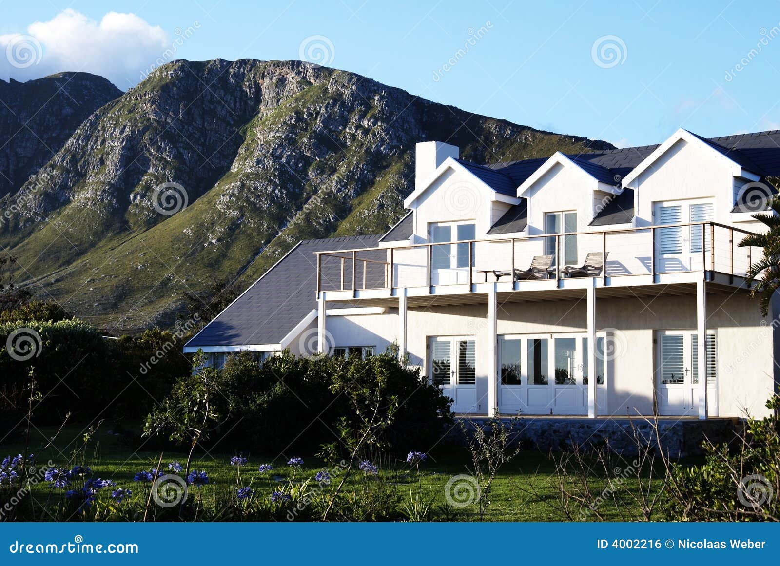 Beautiful White Holiday House Stock Photo - Image of neighborhood ...