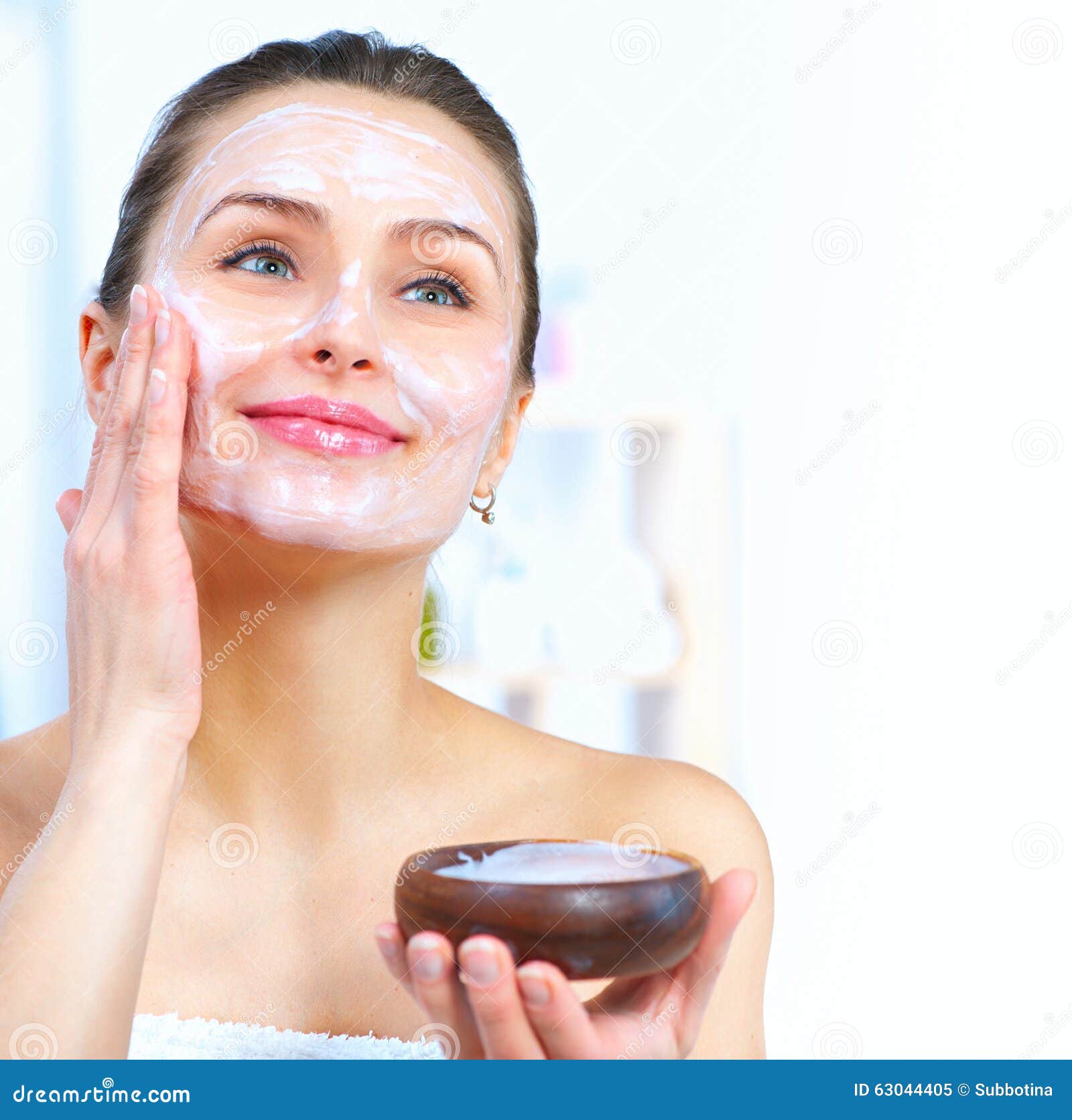 Beautiful Woman Applying Facial Mask Stock Image Image Of Face Fruit