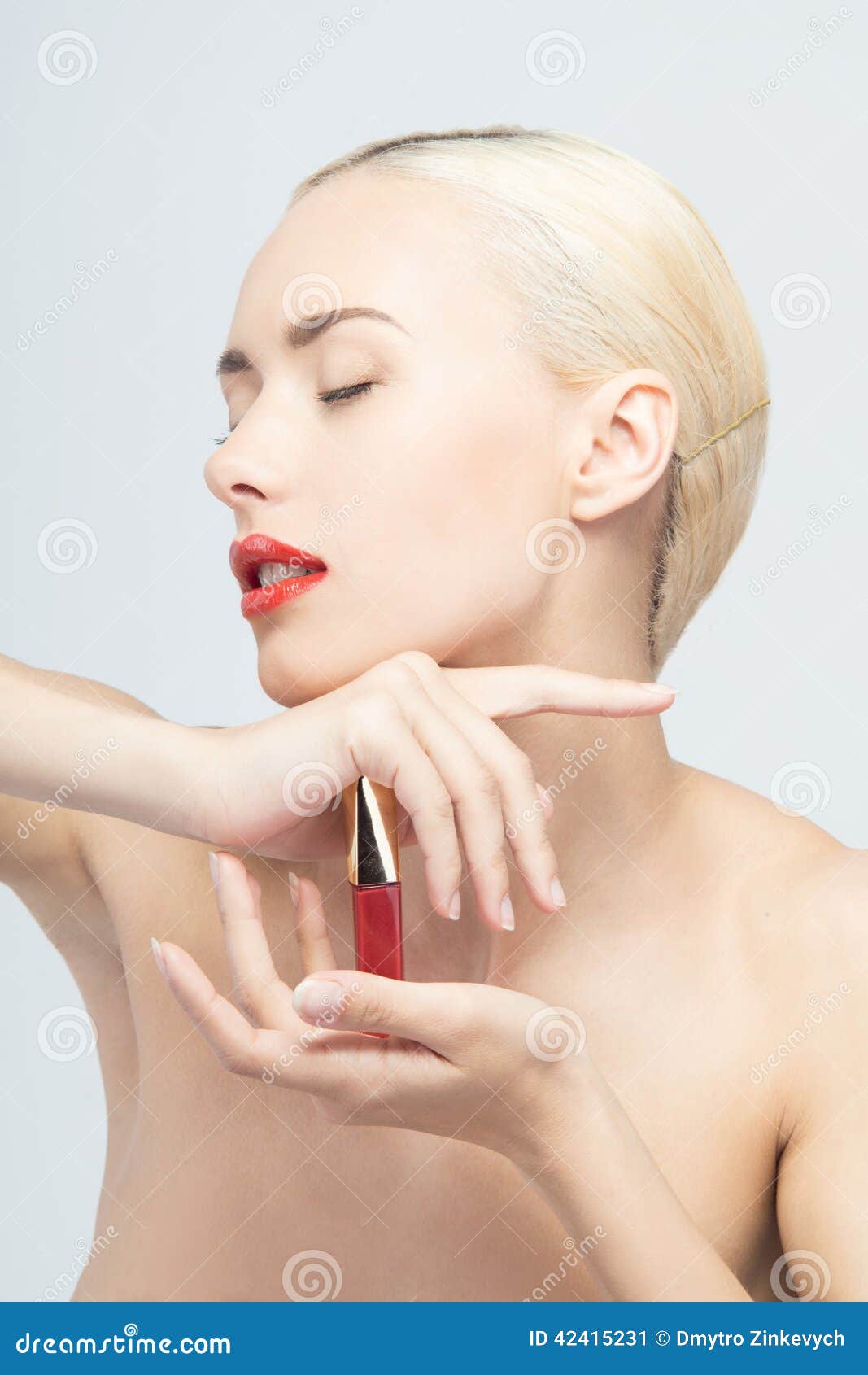 Beautiful Woman Applying Lip Gloss Stock Image Image Of Lovely