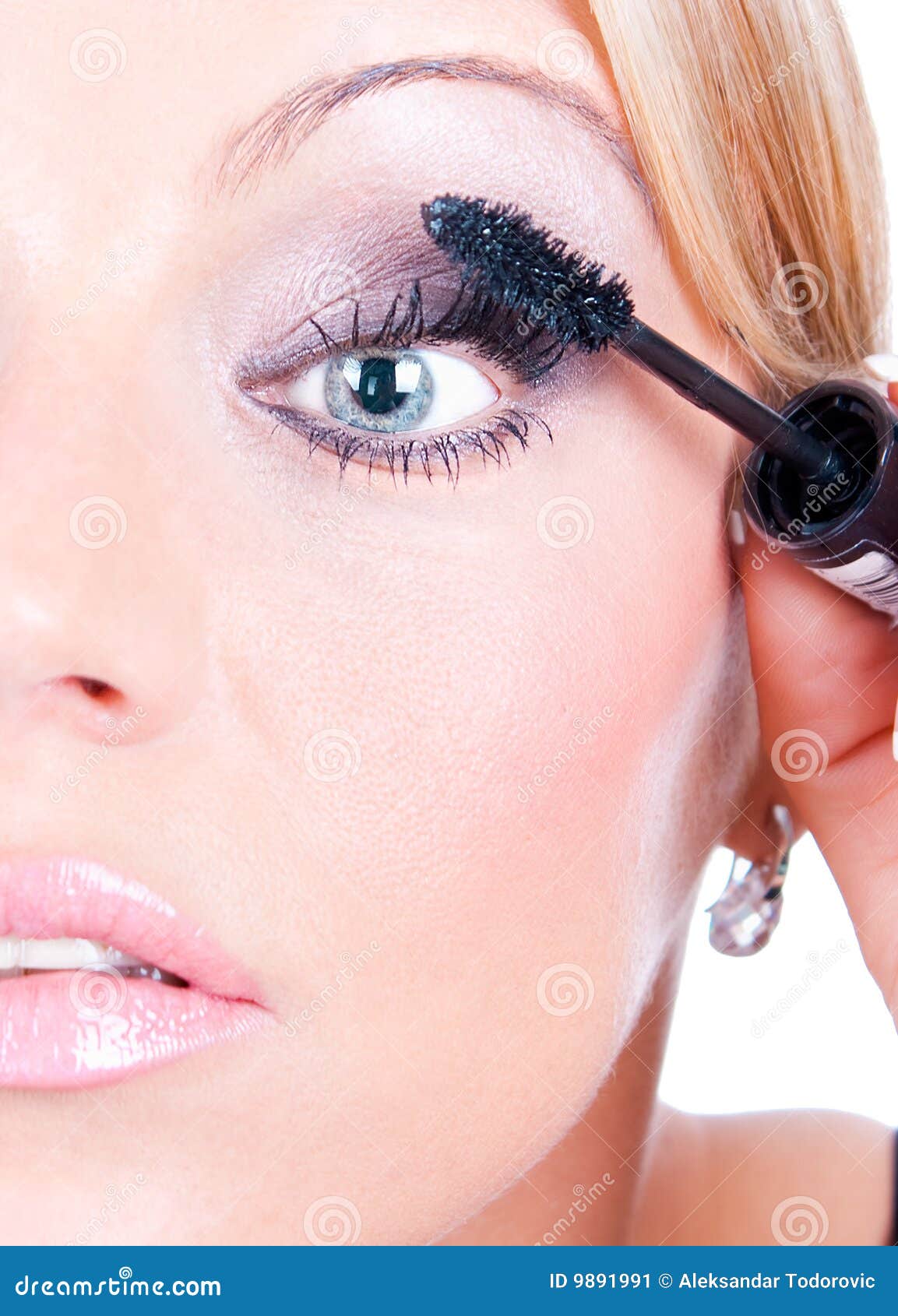 Beautiful Woman Applying Makeup Stock Image - Image of eyelashes ...