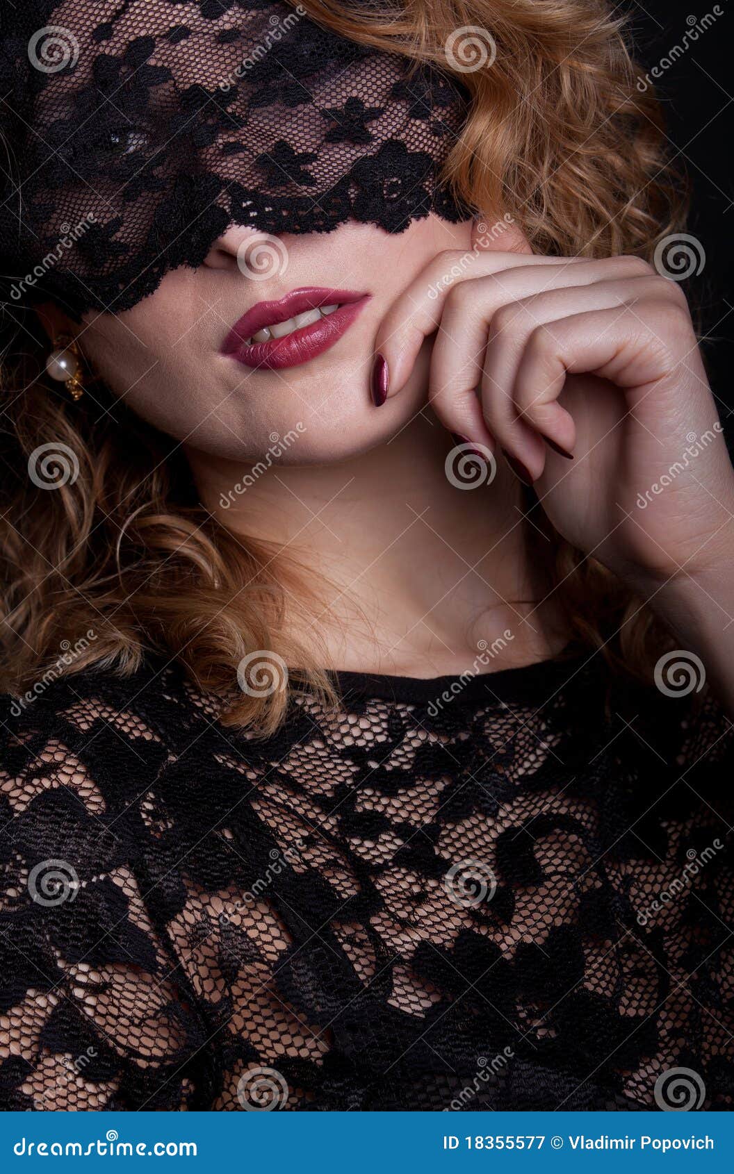 Beautiful Woman with Lace Mask Stock Image - Image of twenty, carnival ...