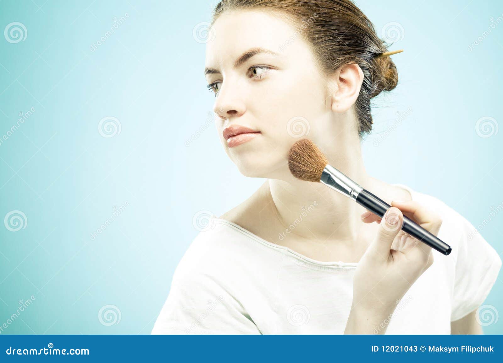 Beautiful Woman Making Make-up Stock Image - Image of human, healthcare ...