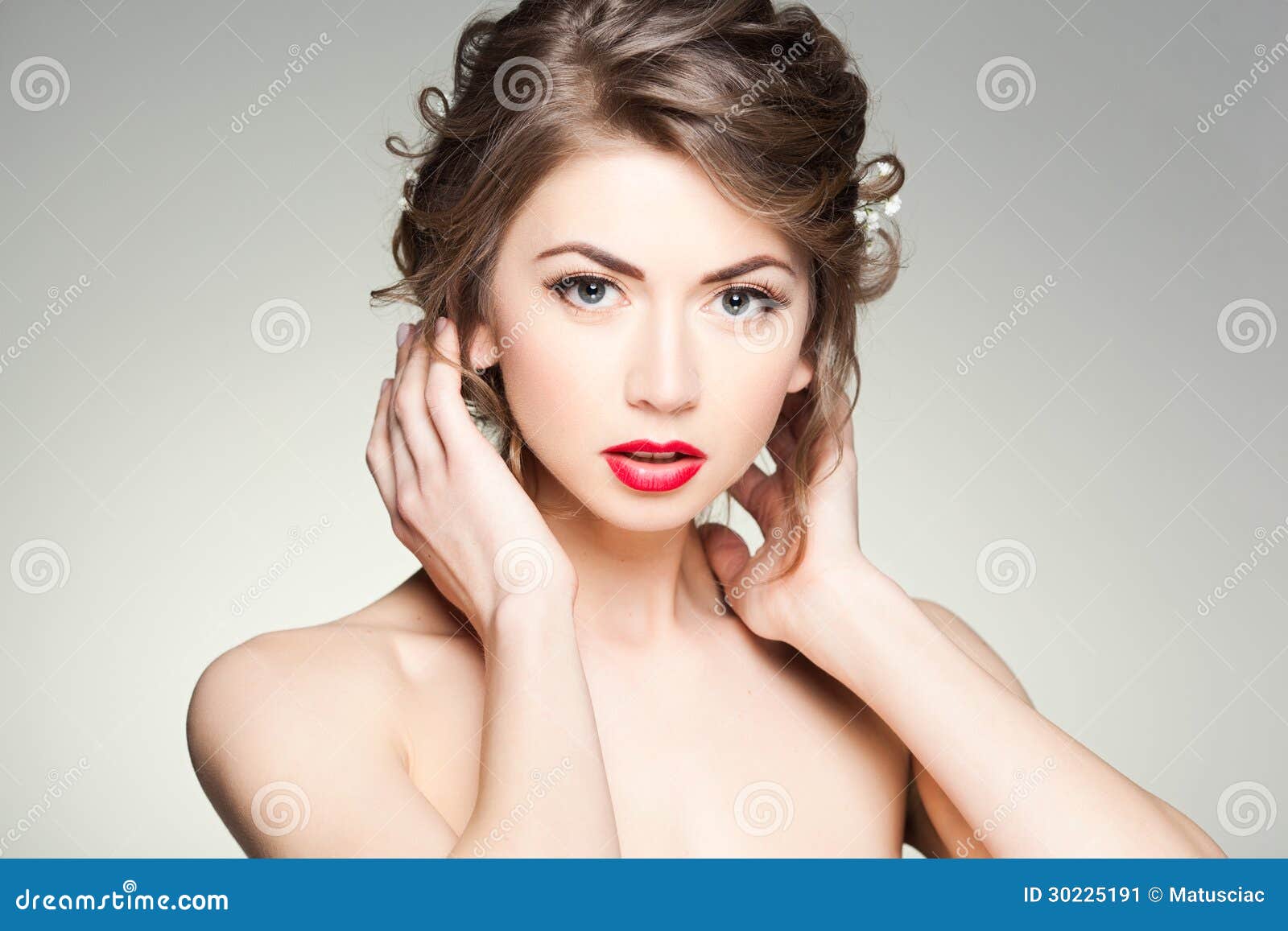 Beautiful Woman With Perfect Skin Wearing Natural Make Up Stock Image