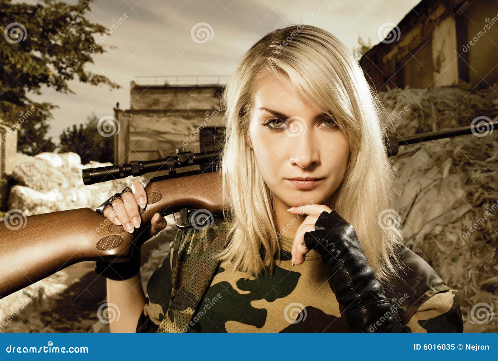 Beautiful woman soldier stock image. Image of battle, danger - 6016035