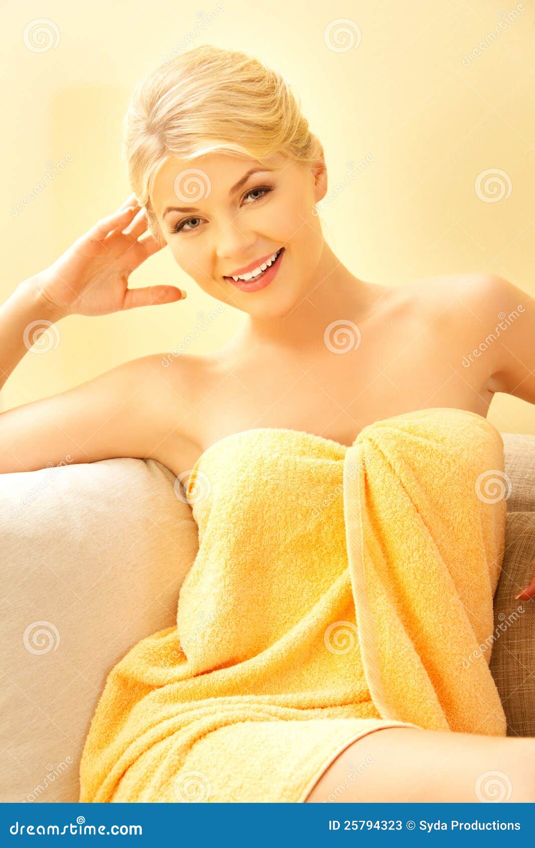 Beautiful Woman In Spa Salon Stock Image Image Of Living Beauty