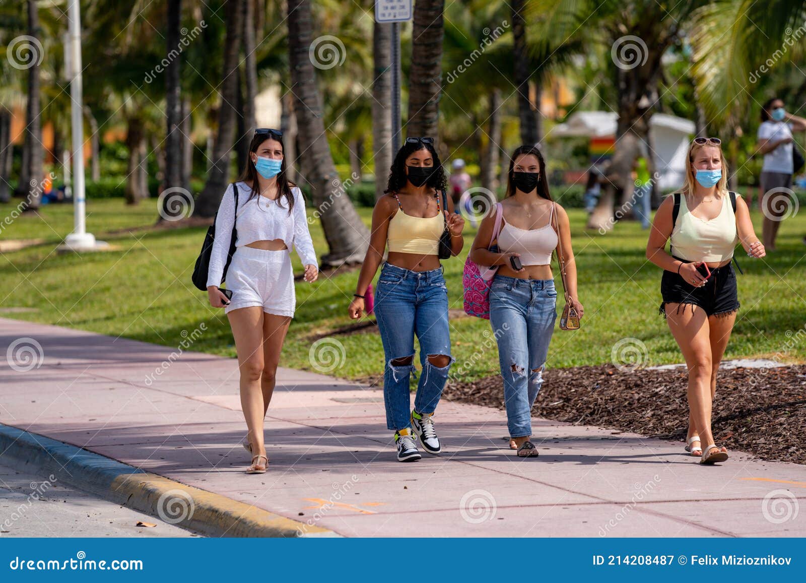 Beautiful Women Miami Beach Spring Break Editorial Photography - Image ...